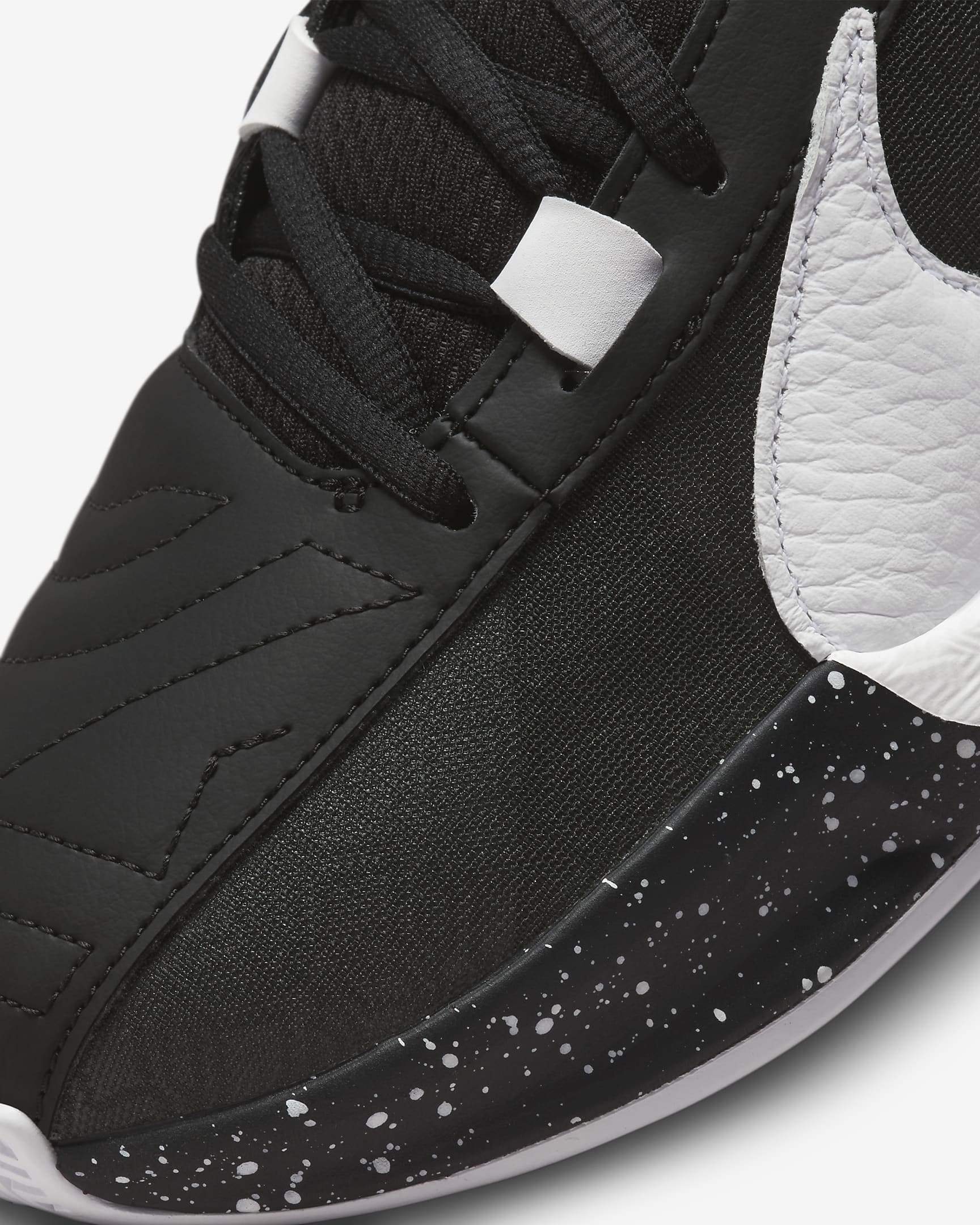 Freak 5 EP Basketball Shoes. Nike PH