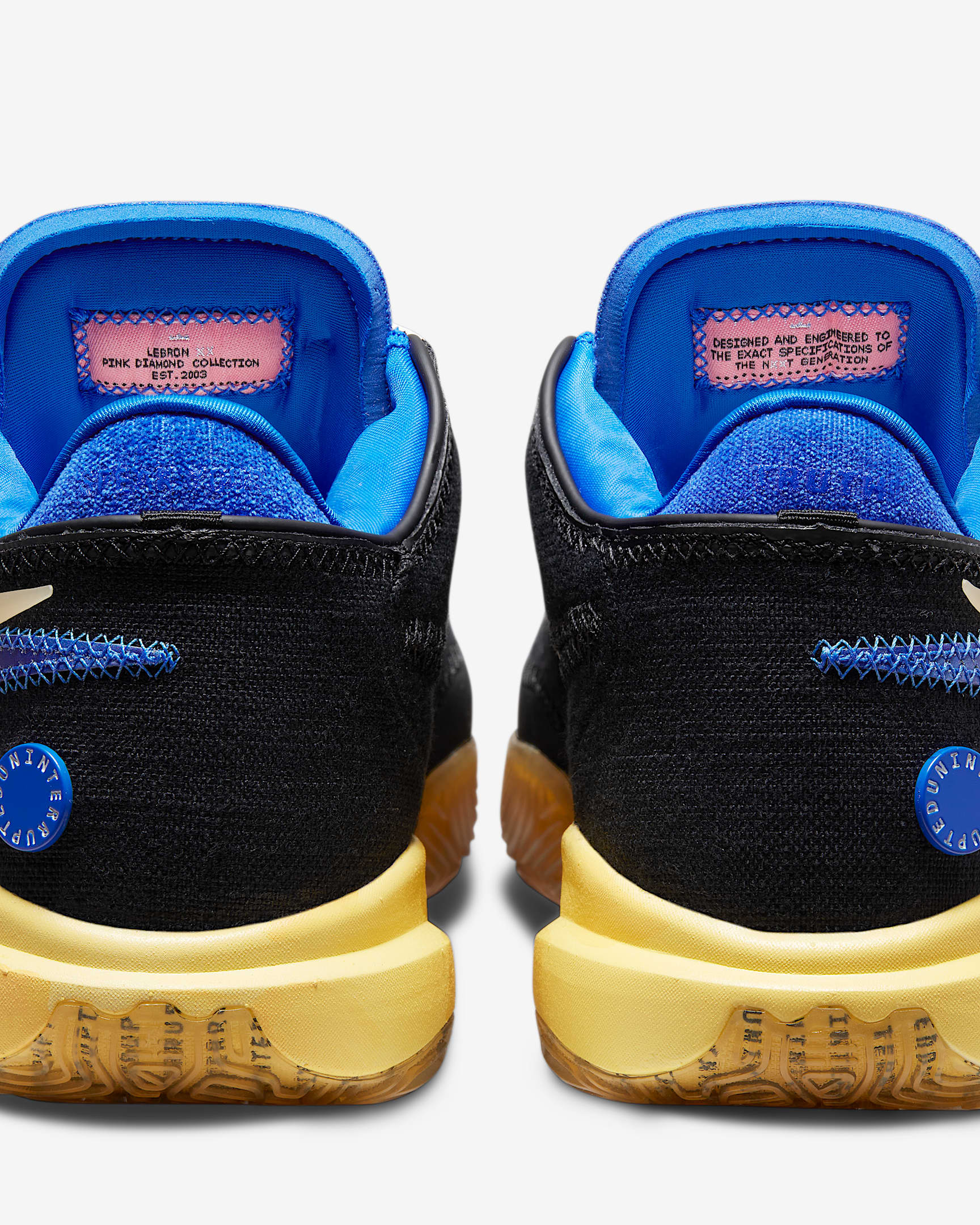 LeBron 20 UN EP 籃球鞋。Nike TW