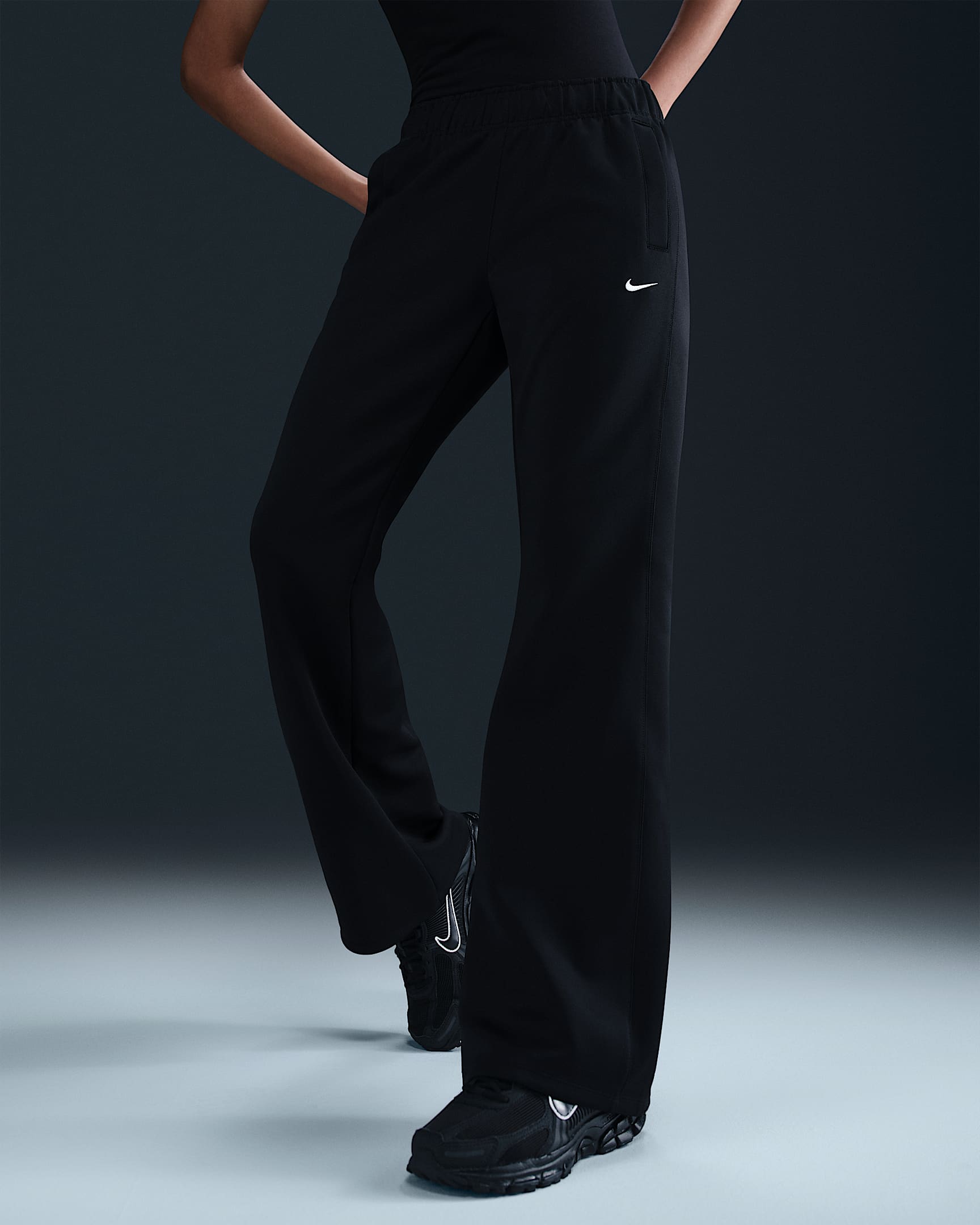 Pantalon en maille coupe slim à taille mi-haute Nike Sportswear Windrunner pour femme. Nike CA