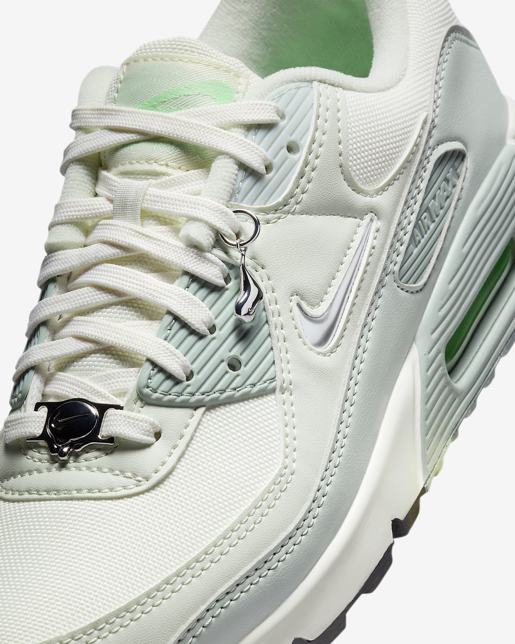 Nike Air Max 90 SE Women's Shoes. Nike ID