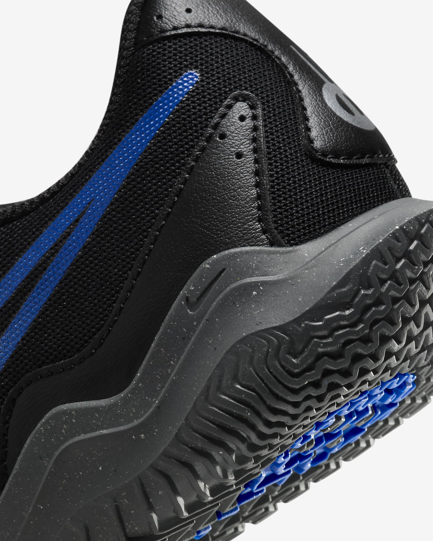 Nike Tiempo Legend 10 Club Indoor Court Low-Top Football Shoes. Nike SI