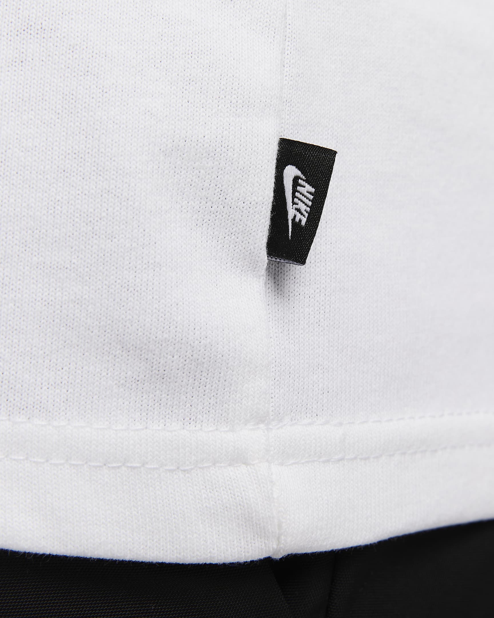 Nike Sportswear Premium Essentials Men's Pocket T-Shirt. Nike UK