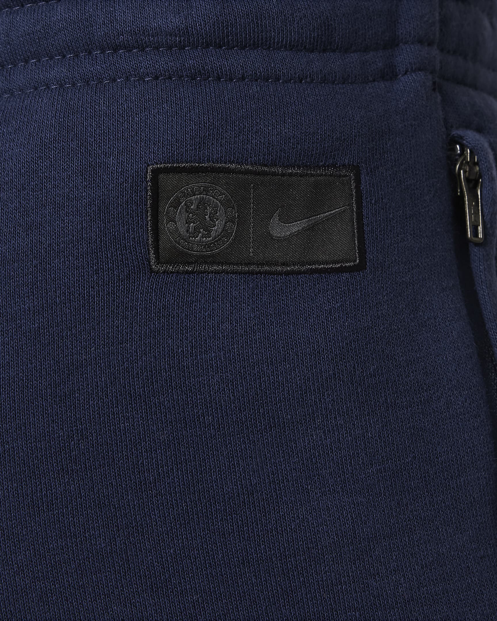 Chelsea F.C. Older Kids’ Fleece Football Pants. Nike CH