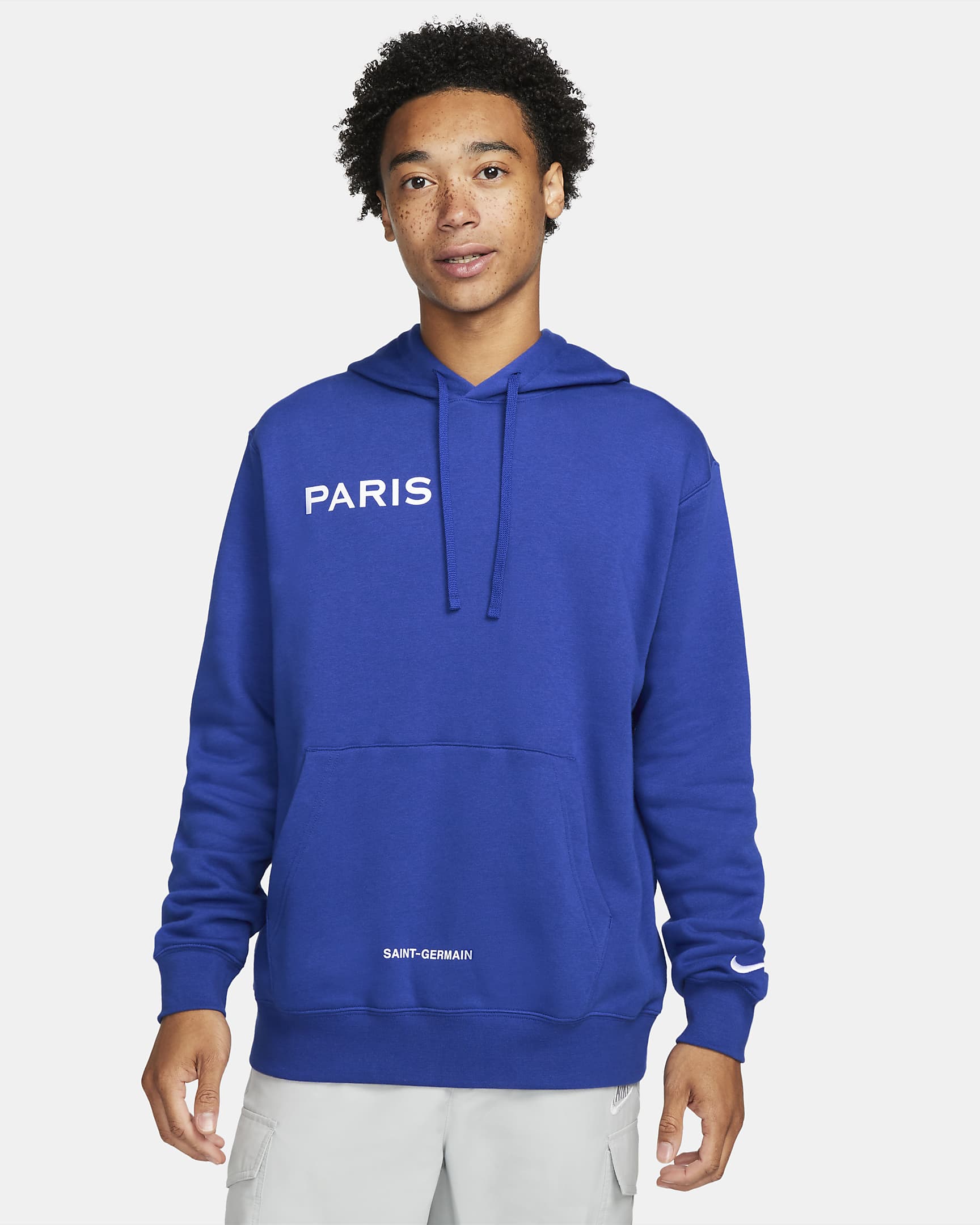 Paris Saint-Germain Club Fleece Men's Pullover Hoodie. Nike DK
