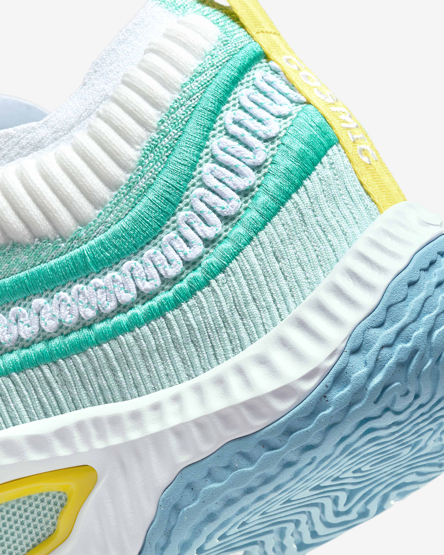 Chaussure de basket Cosmic Unity 3. Nike LU