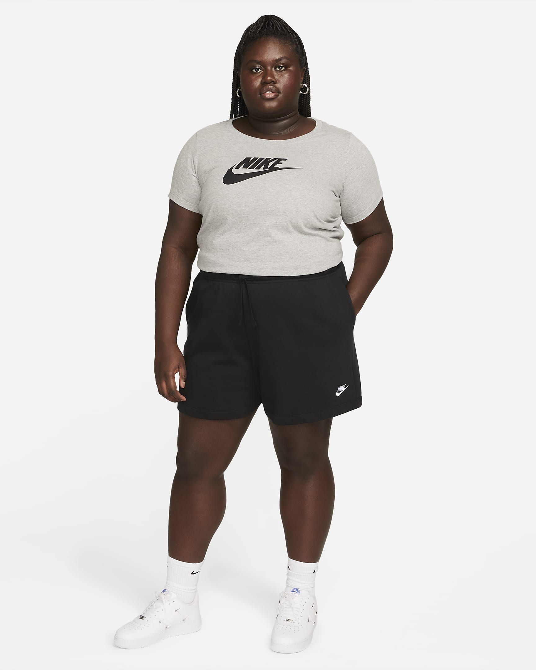 Nike Sportswear Essentials Women's Logo T-Shirt (Plus Size). Nike PH