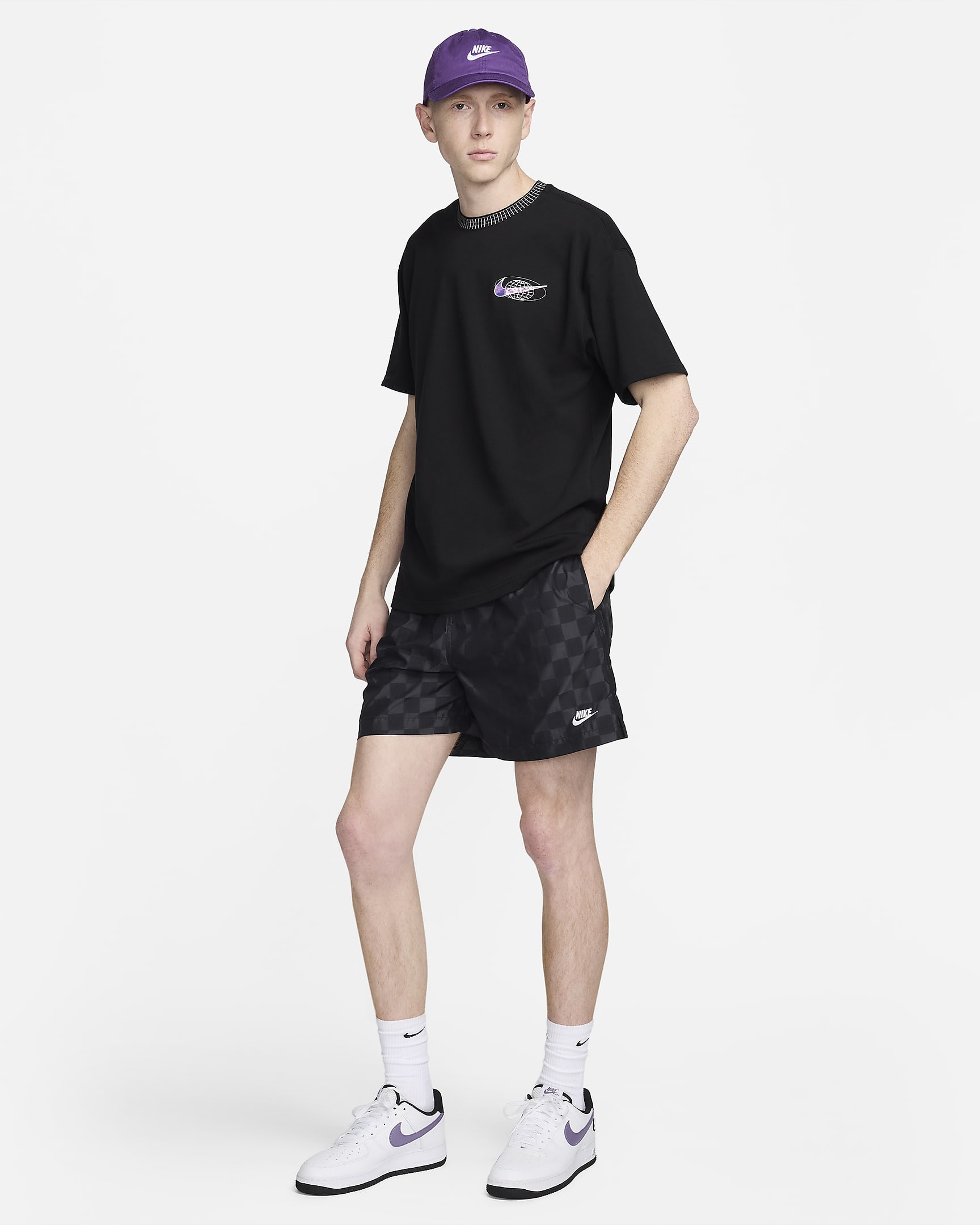 Nike Sportswear Men's Max90 T-Shirt. Nike UK