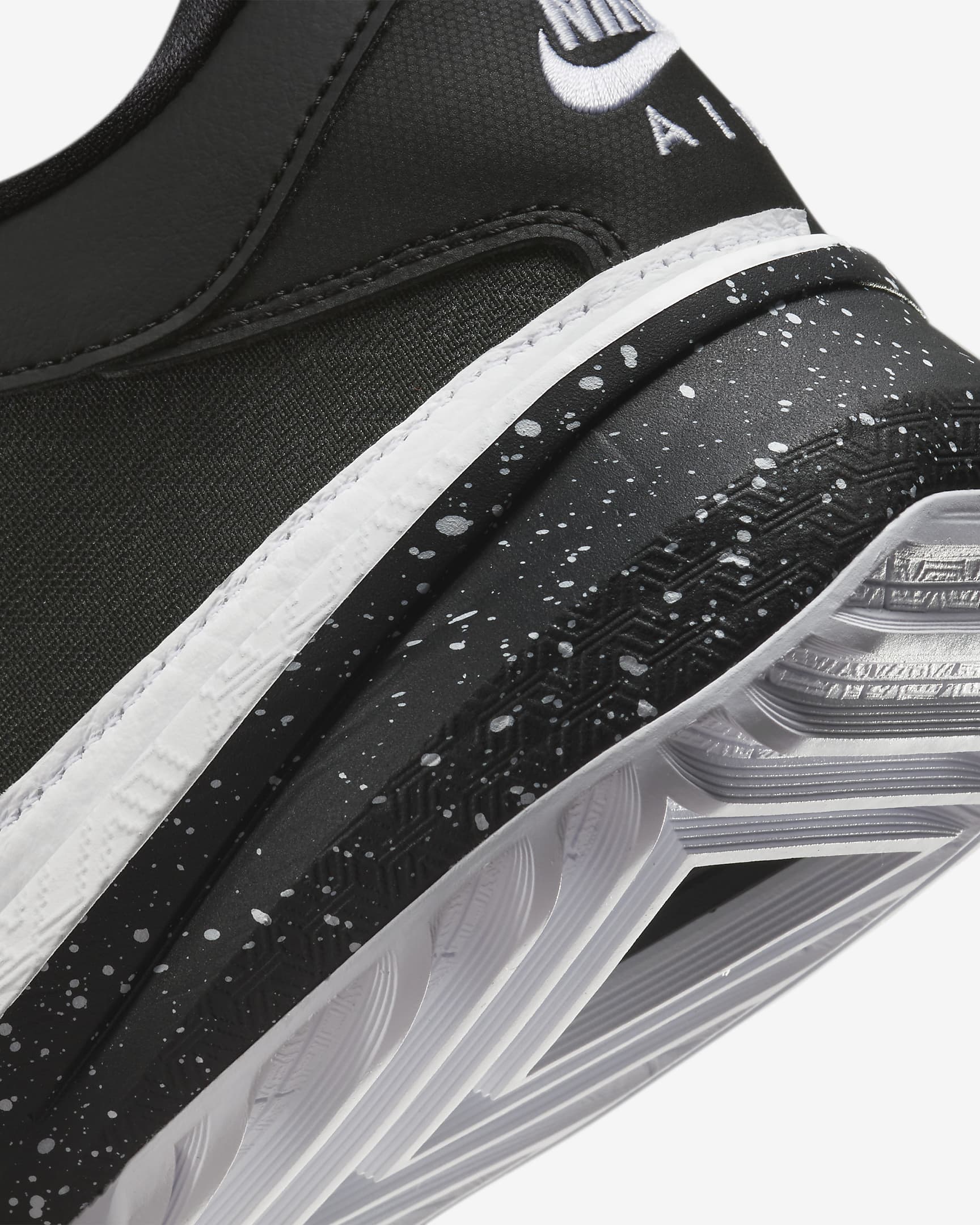 Freak 5 EP Basketball Shoes. Nike PH