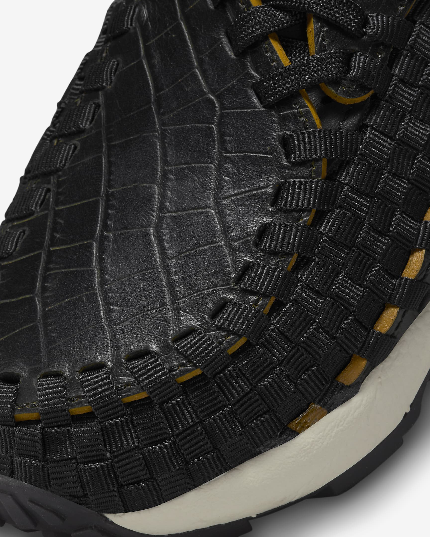 Nike Air Footscape Woven Premium Women's Shoes. Nike BE