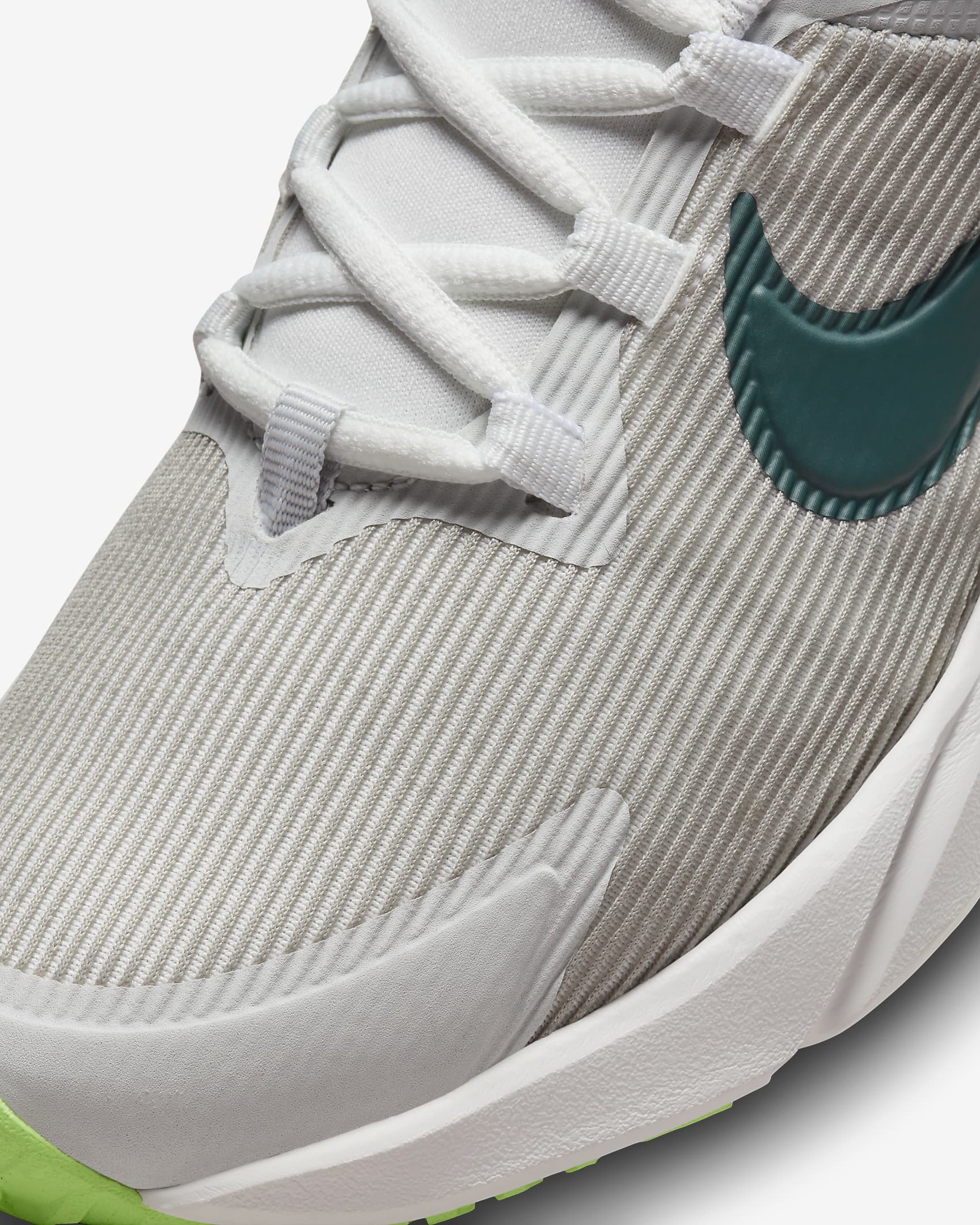 Nike Star Runner 4 Older Kids' Road Running Shoes. Nike CA