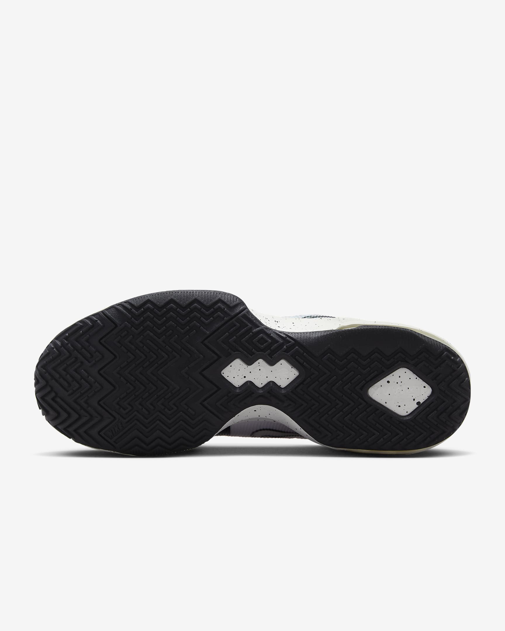 Nike Impact 4 籃球鞋。Nike TW