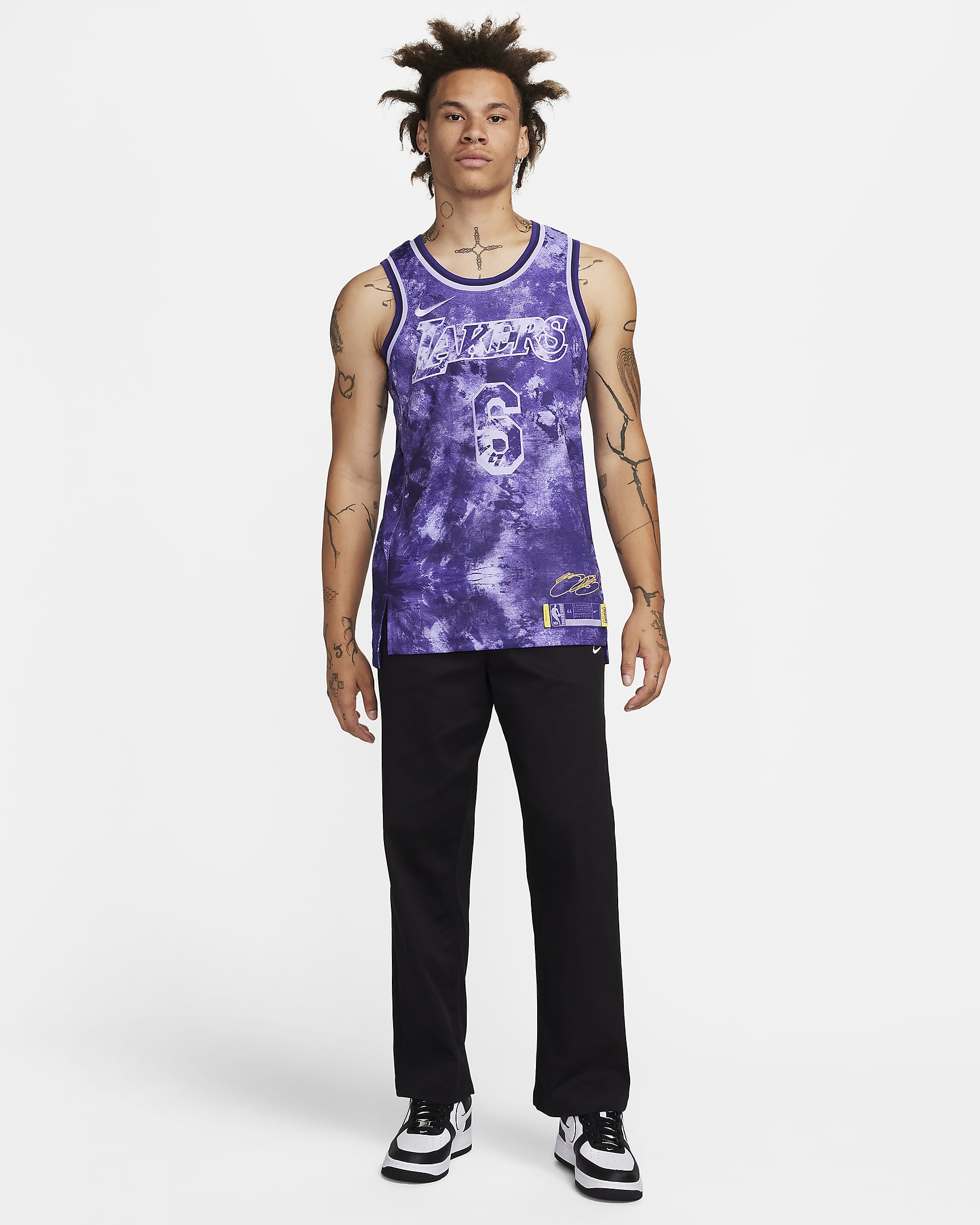 LeBron James Los Angeles Lakers 2022/23 Select Series 男款 Nike Dri-FIT ...