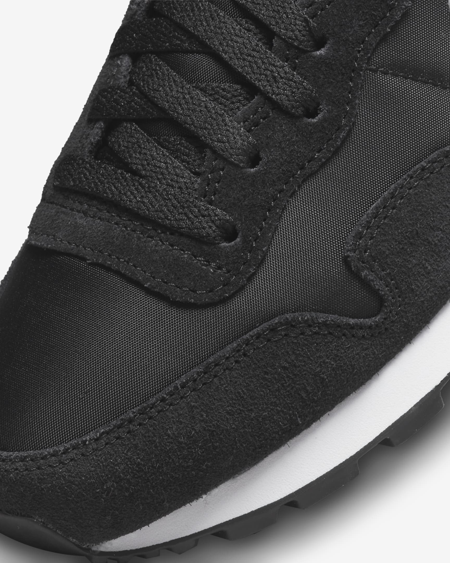 Chaussure Nike Air Pegasus 83 pour homme. Nike LU