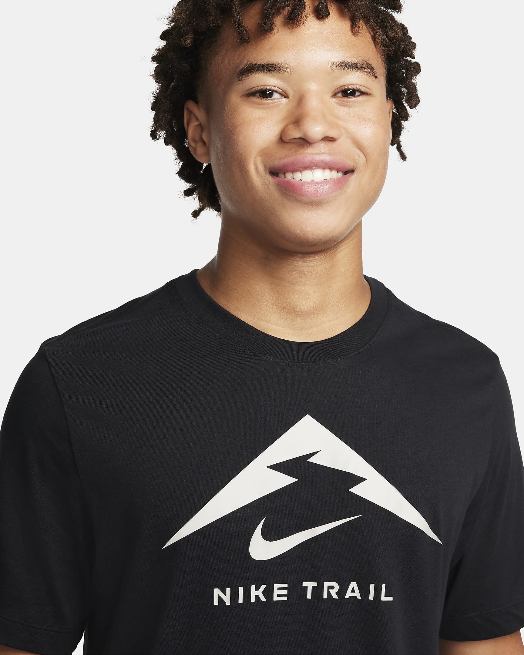 Playera de trail running para hombre Nike Dri-FIT. Nike.com