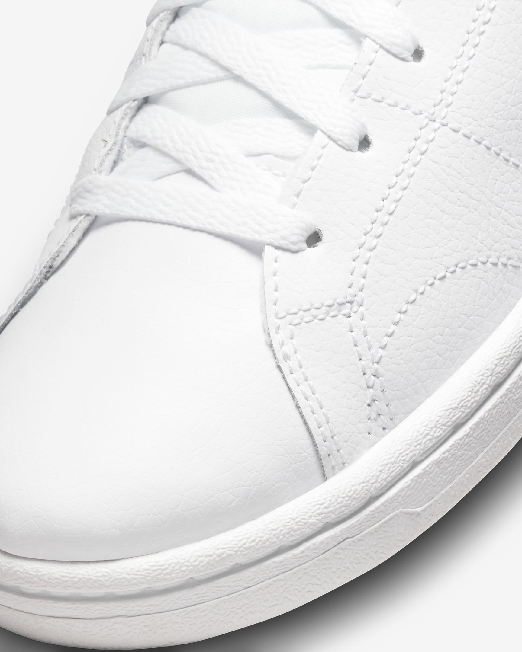 NikeCourt Royale 2 Mid Women's Shoes. Nike BE