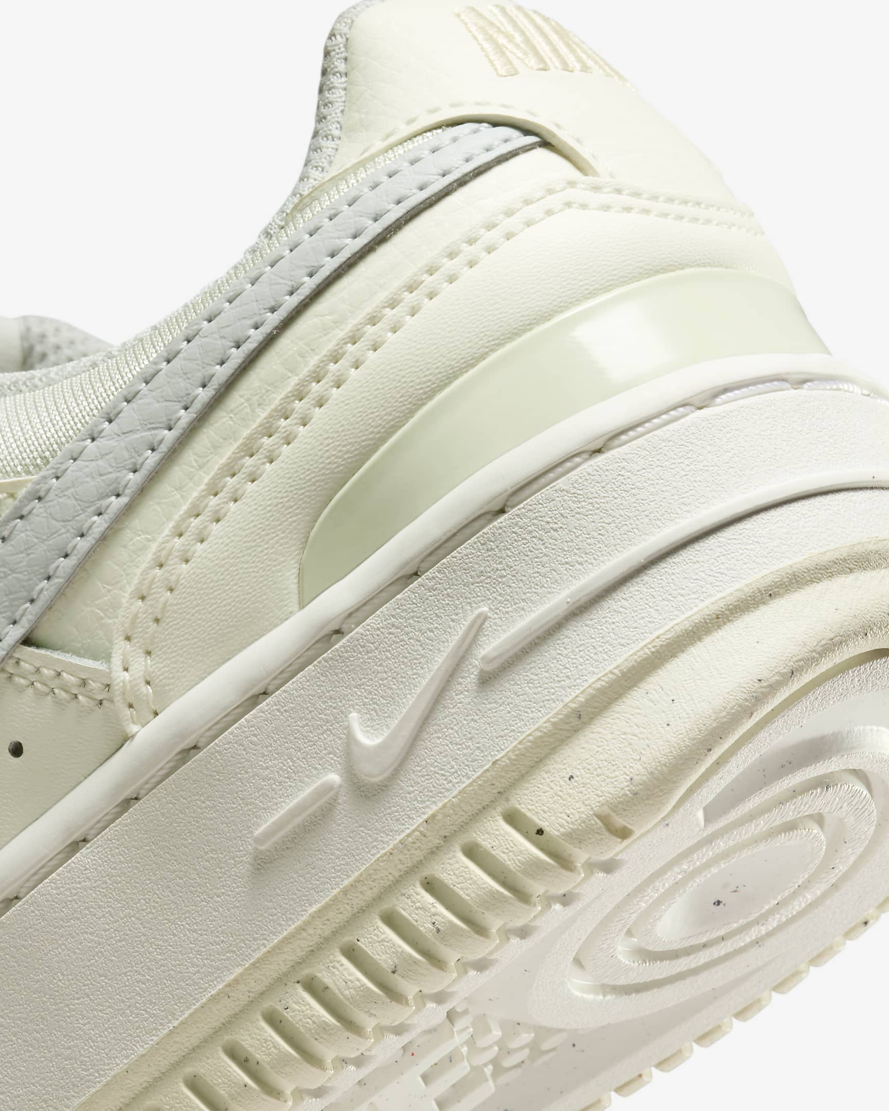 Nike Gamma Force 女鞋。Nike TW