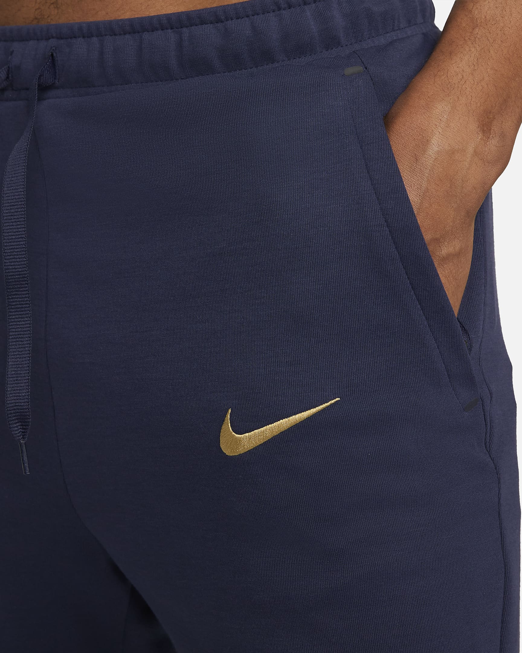 Chelsea F.C. Men's Nike Dri-FIT Football Pants. Nike HR