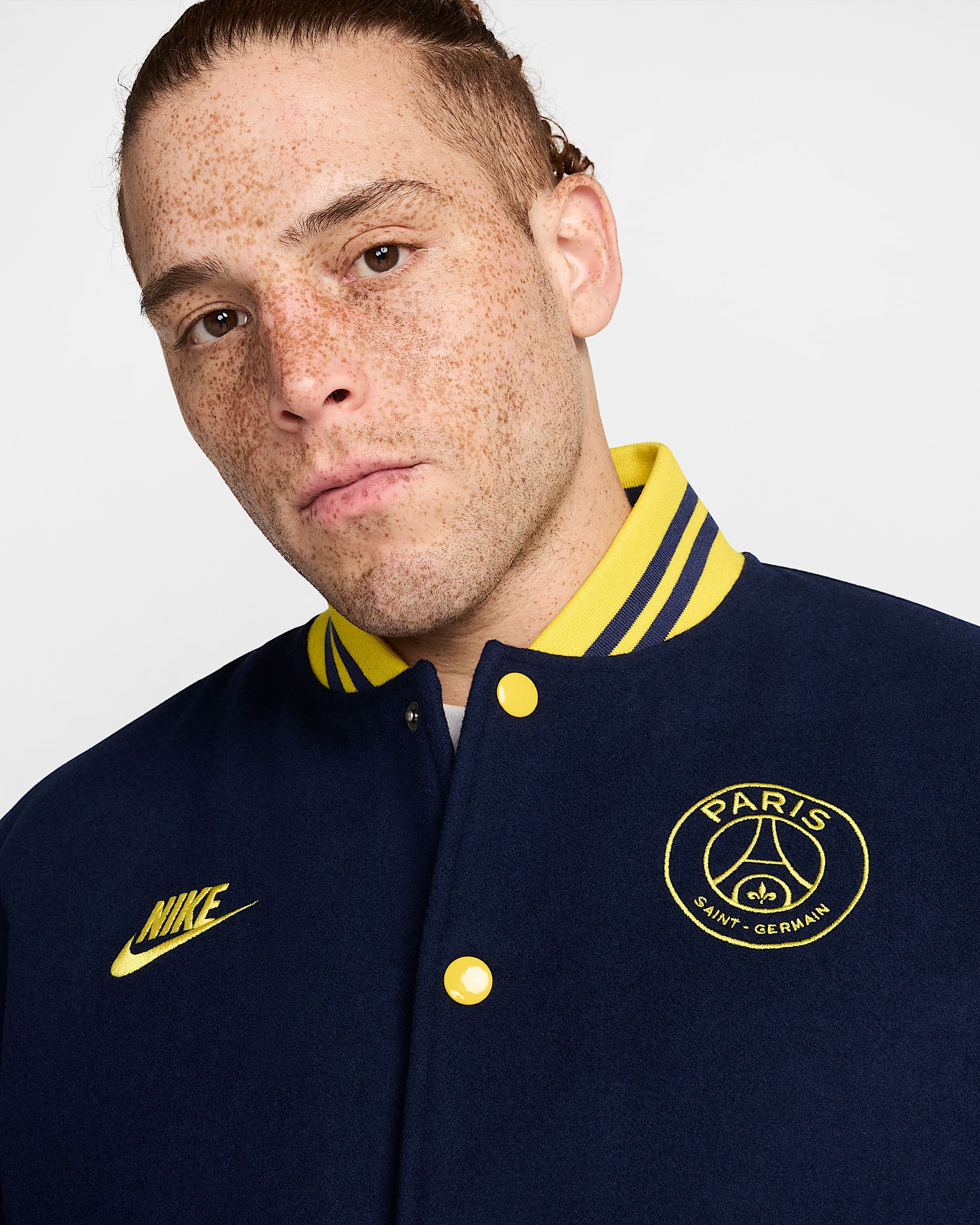 Paris Saint-Germain Authentics Men's Nike Football Varsity Jacket. Nike AU
