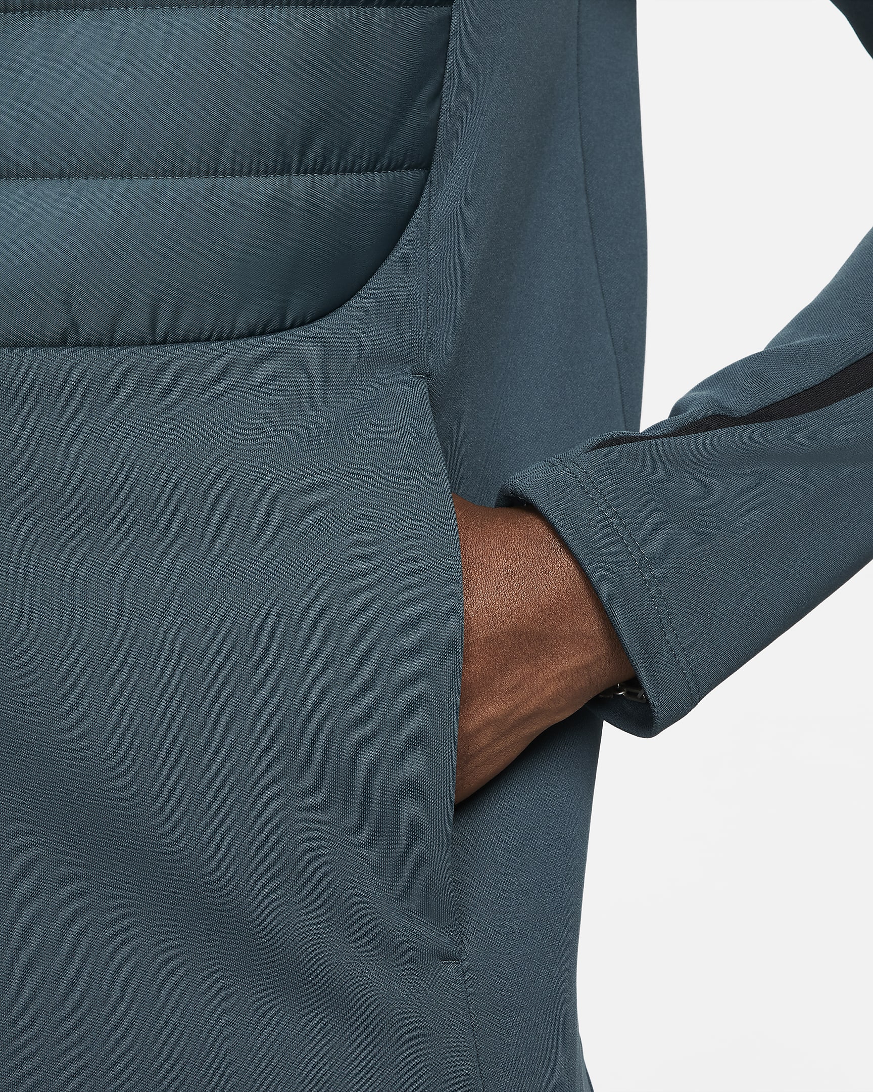 Nike Academy Winter Warrior Men's Therma-FIT 1/2-Zip Football Top. Nike ZA