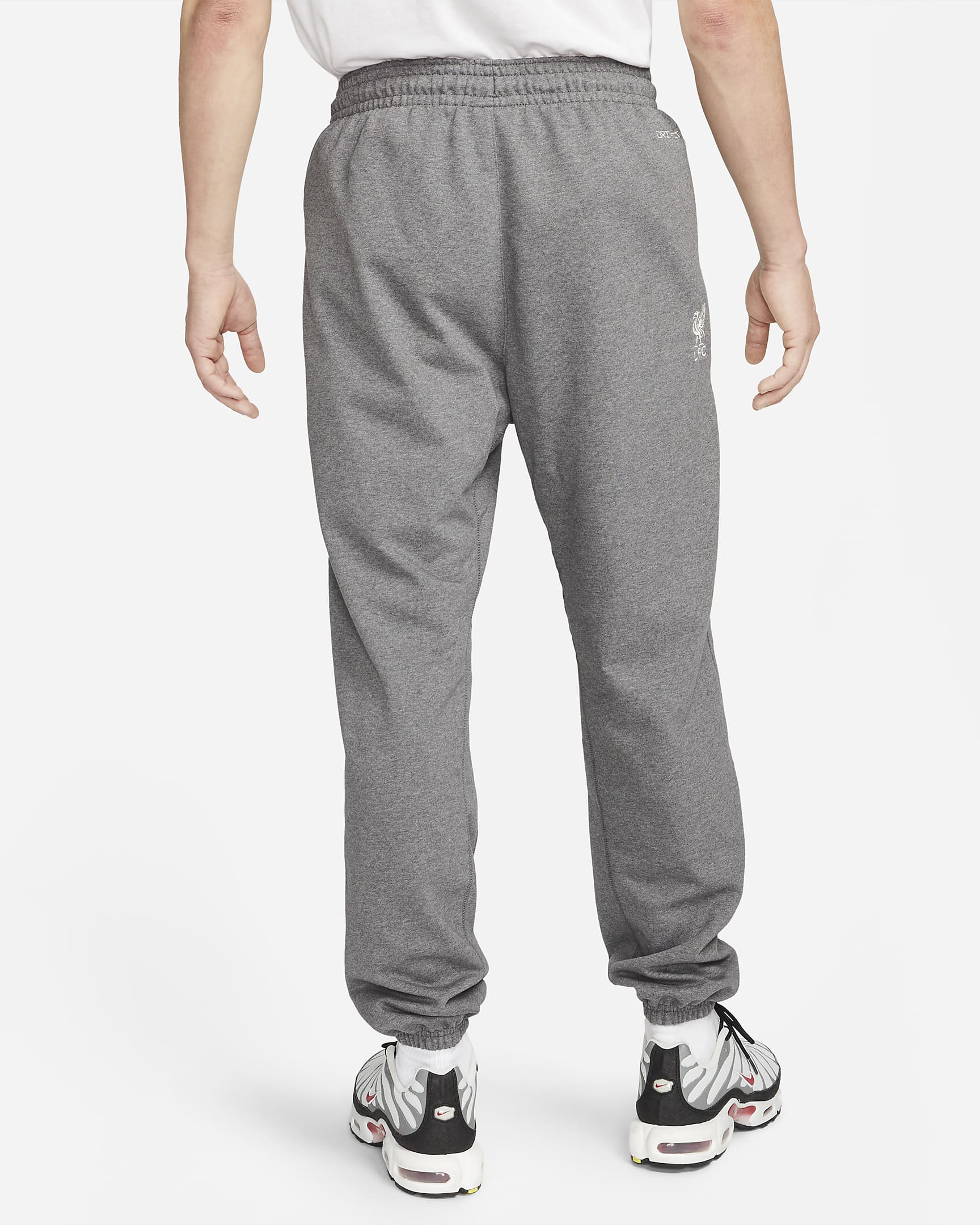 Liverpool F.C. Standard Issue Men's Nike Football Pants. Nike IE