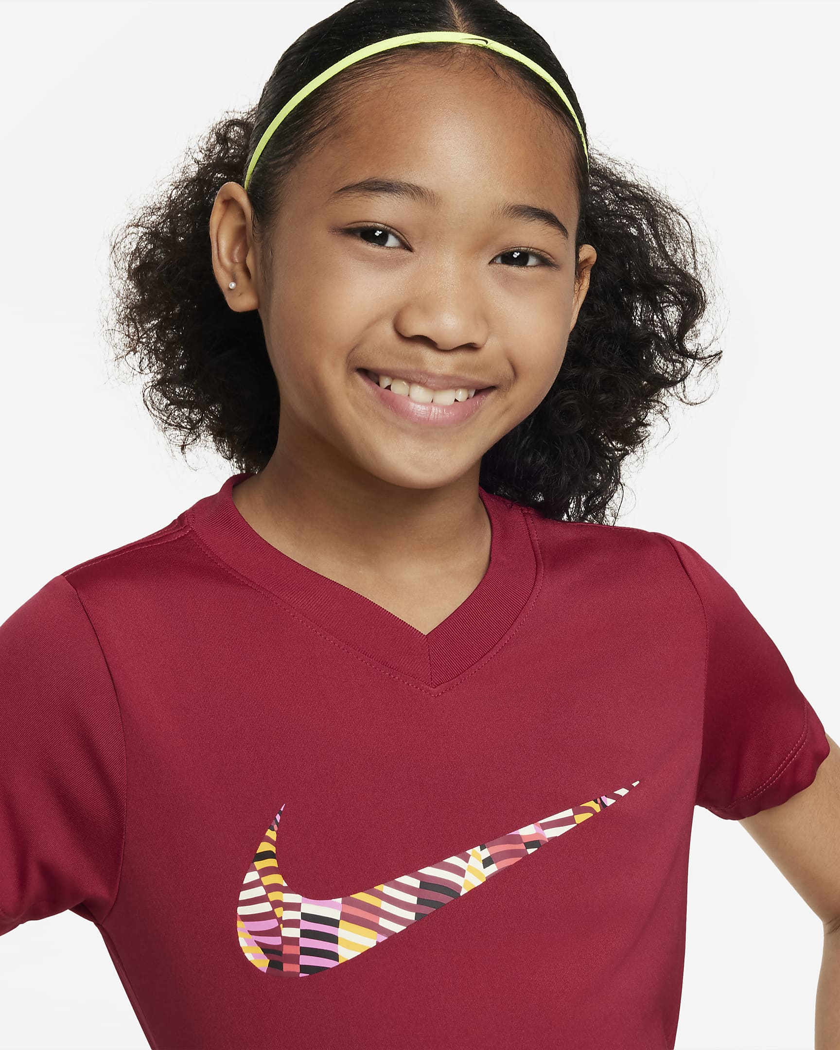Nike Dri FIT Older Kids Girls V Neck T Shirt Nike UK nike-dri-fit-older-kids-girls-v-neck-t-shirt-nike-uk