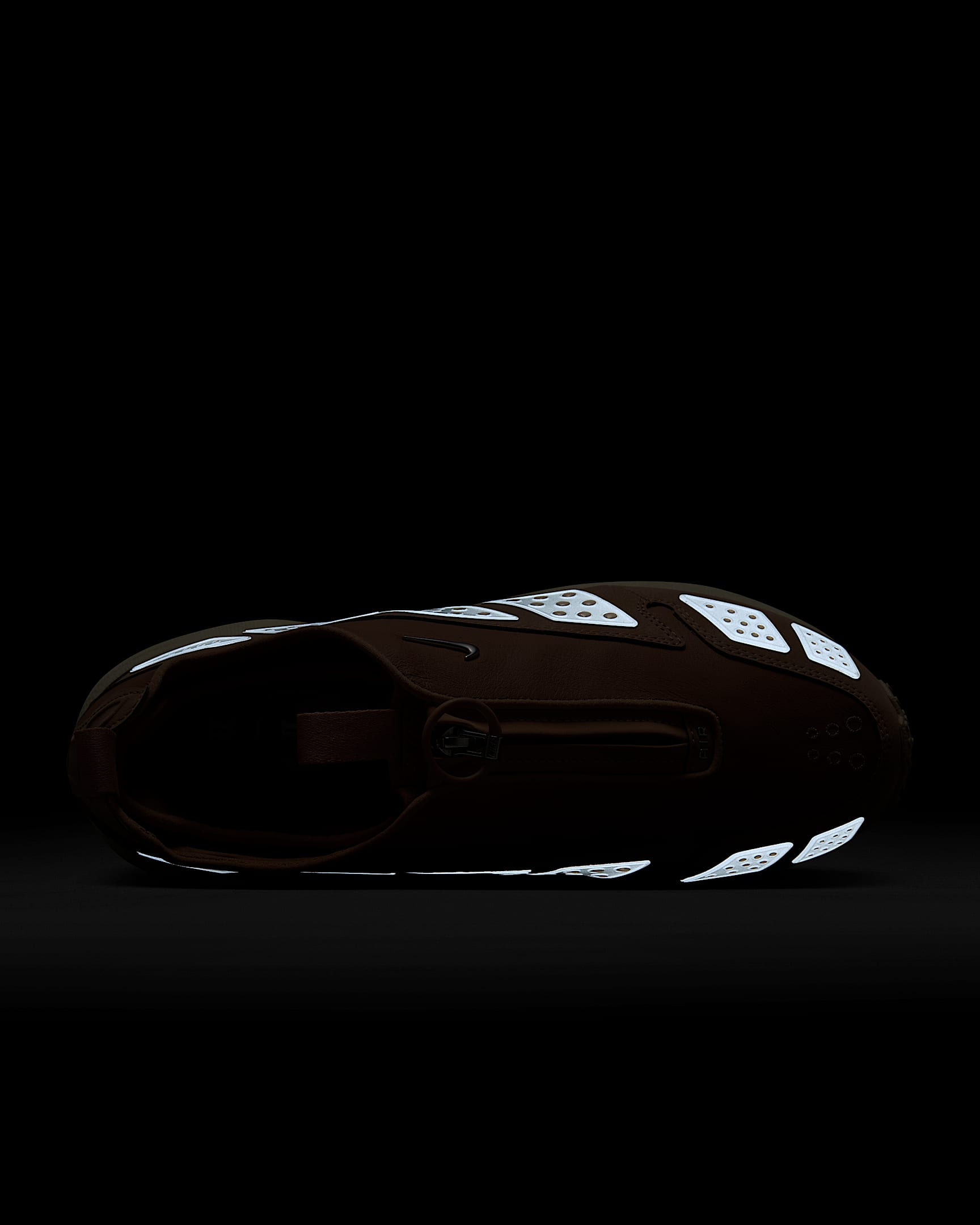 Nike Air Max SNDR PRM Women's Shoes. Nike SG