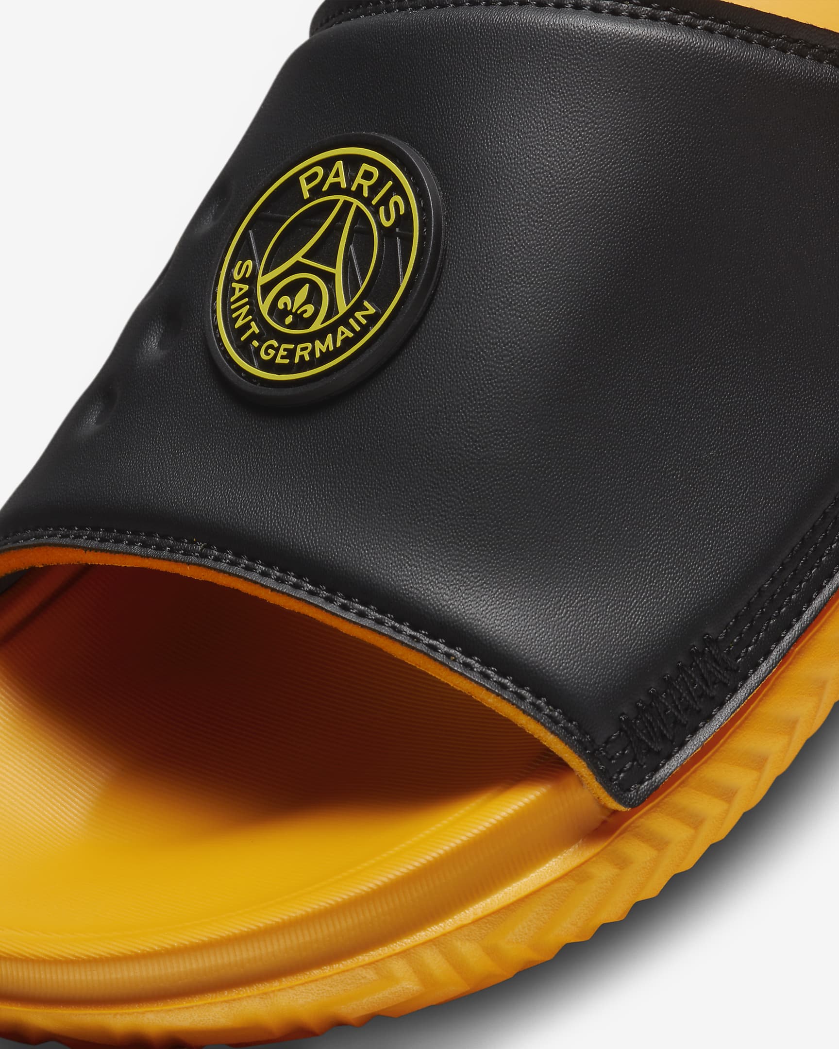 Paris Saint-Germain Men's Slides. Nike UK