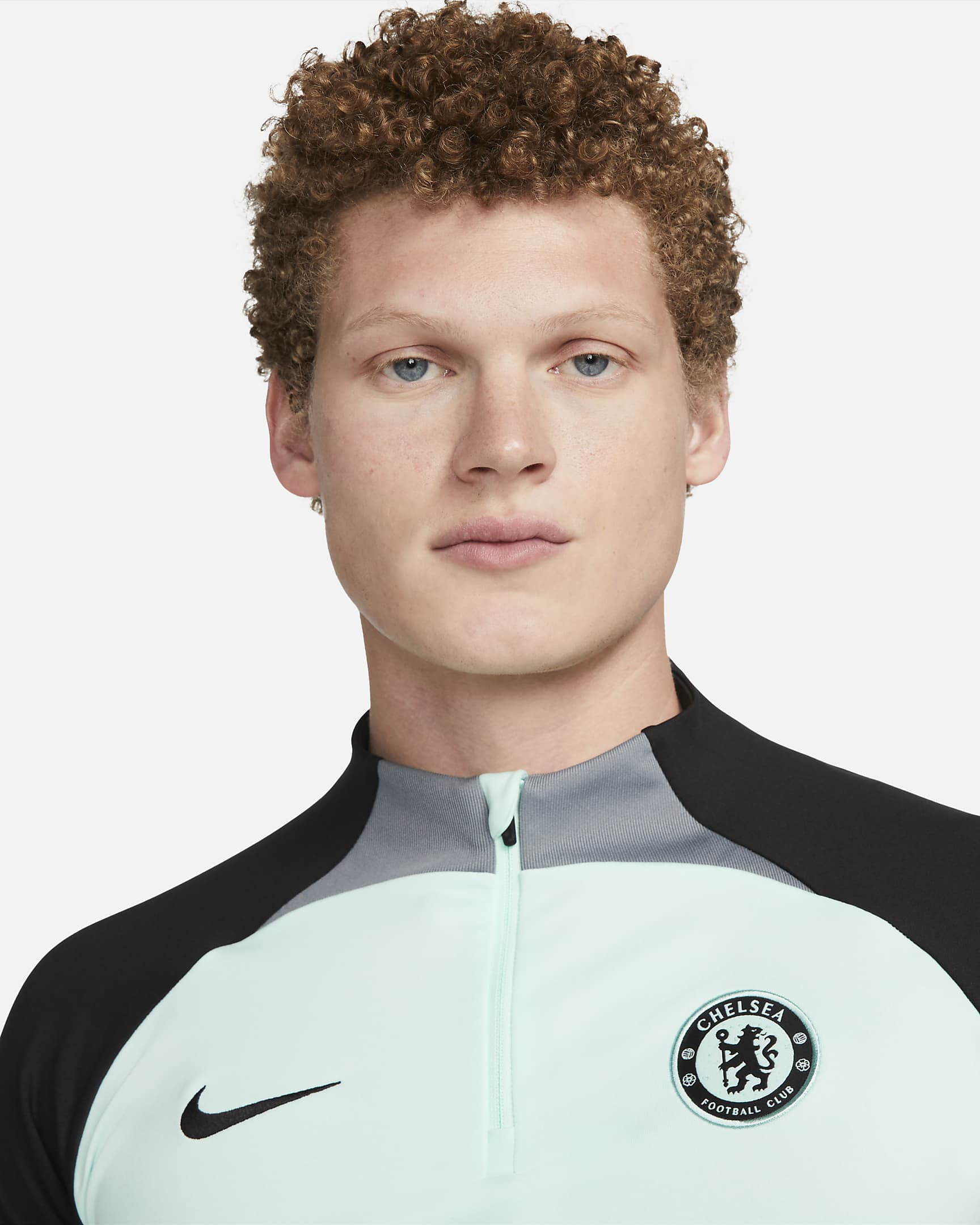 Chelsea F.C. Strike Men's Nike Dri-FIT Knit Football Drill Top. Nike LU