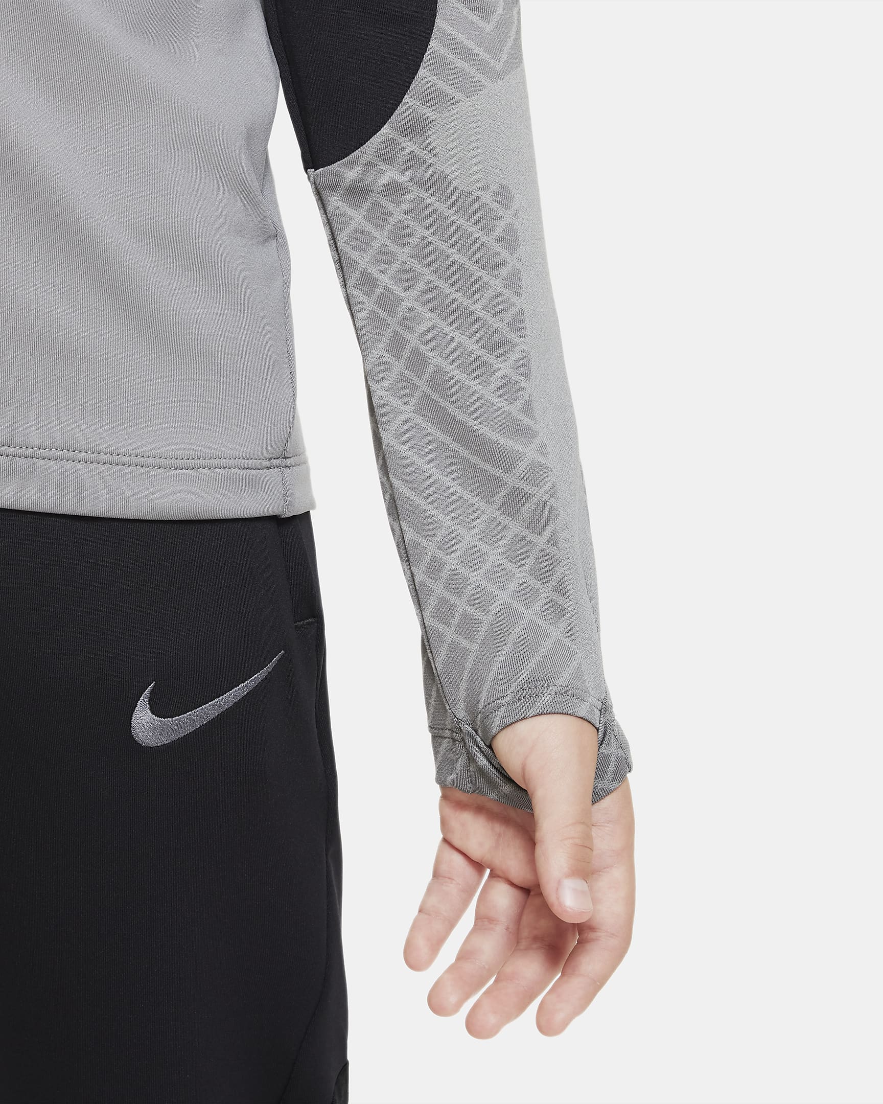 F.C. Barcelona Older Kids' Nike Dri-FIT Strike Football Drill Top. Nike NZ