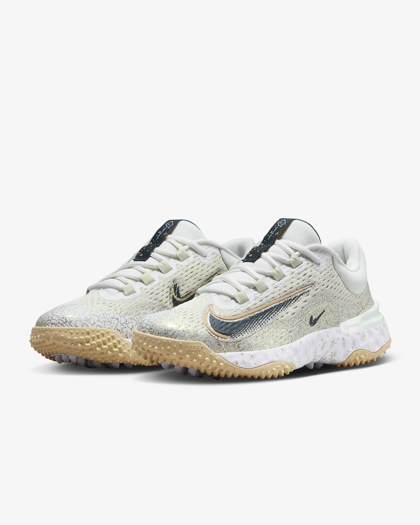 Nike Alpha Huarache Elite 4 Turf Women's Softball Shoes. Nike.com