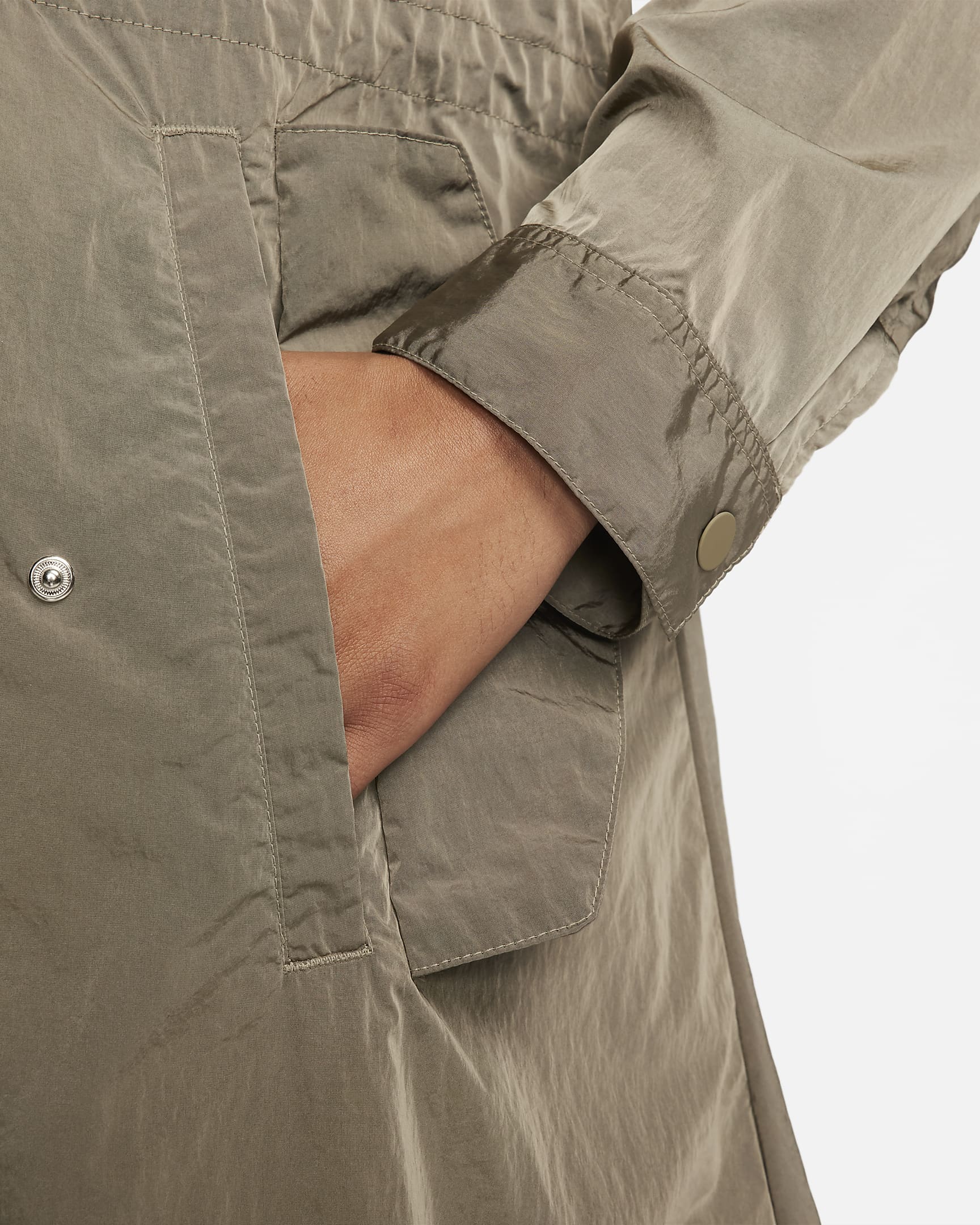 Nike Sportswear Tech Pack Women's Oversized Water-Repellent Jacket. Nike FI