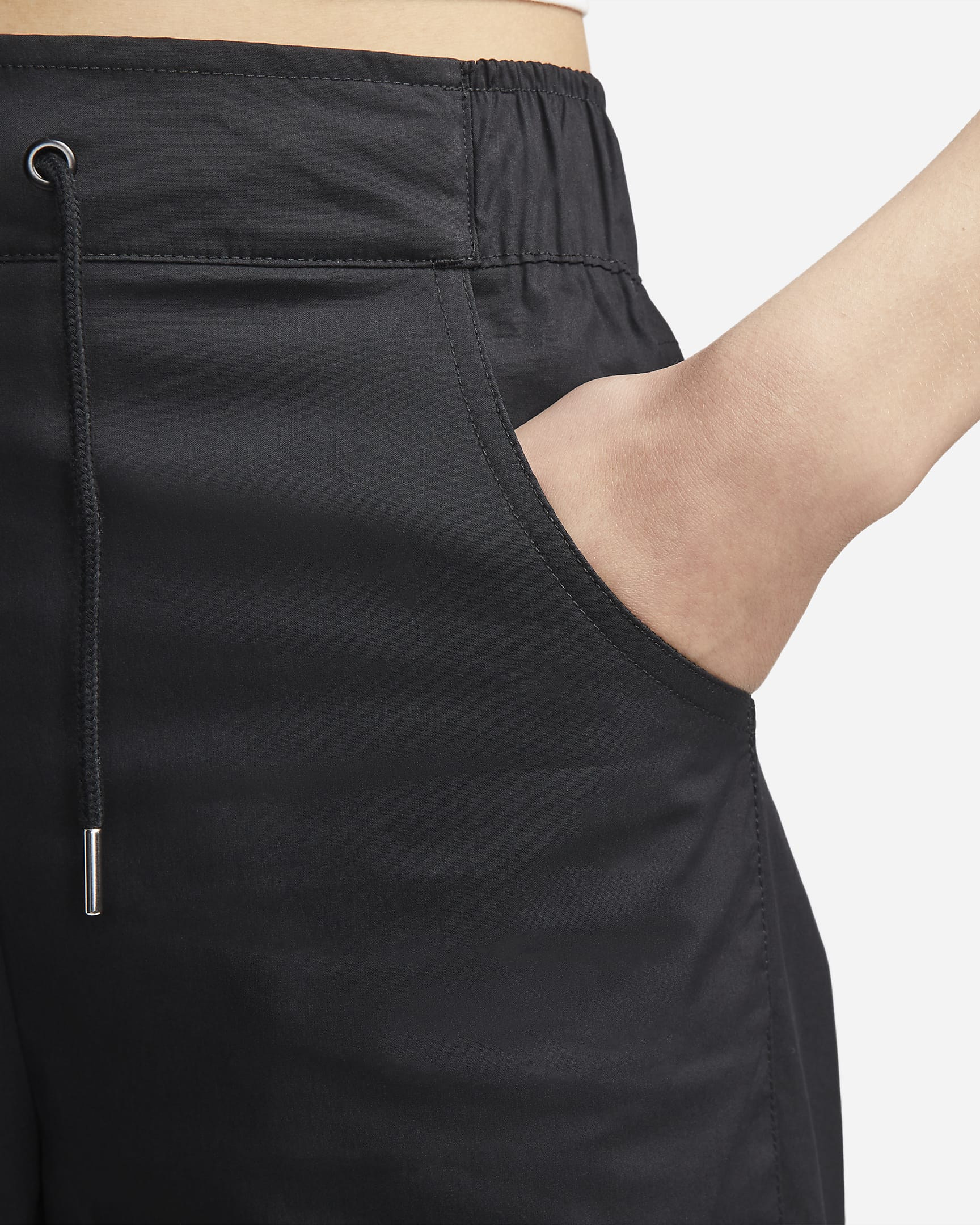 Nike Sportswear Essentials Women's Woven High-Rise Trousers. Nike UK