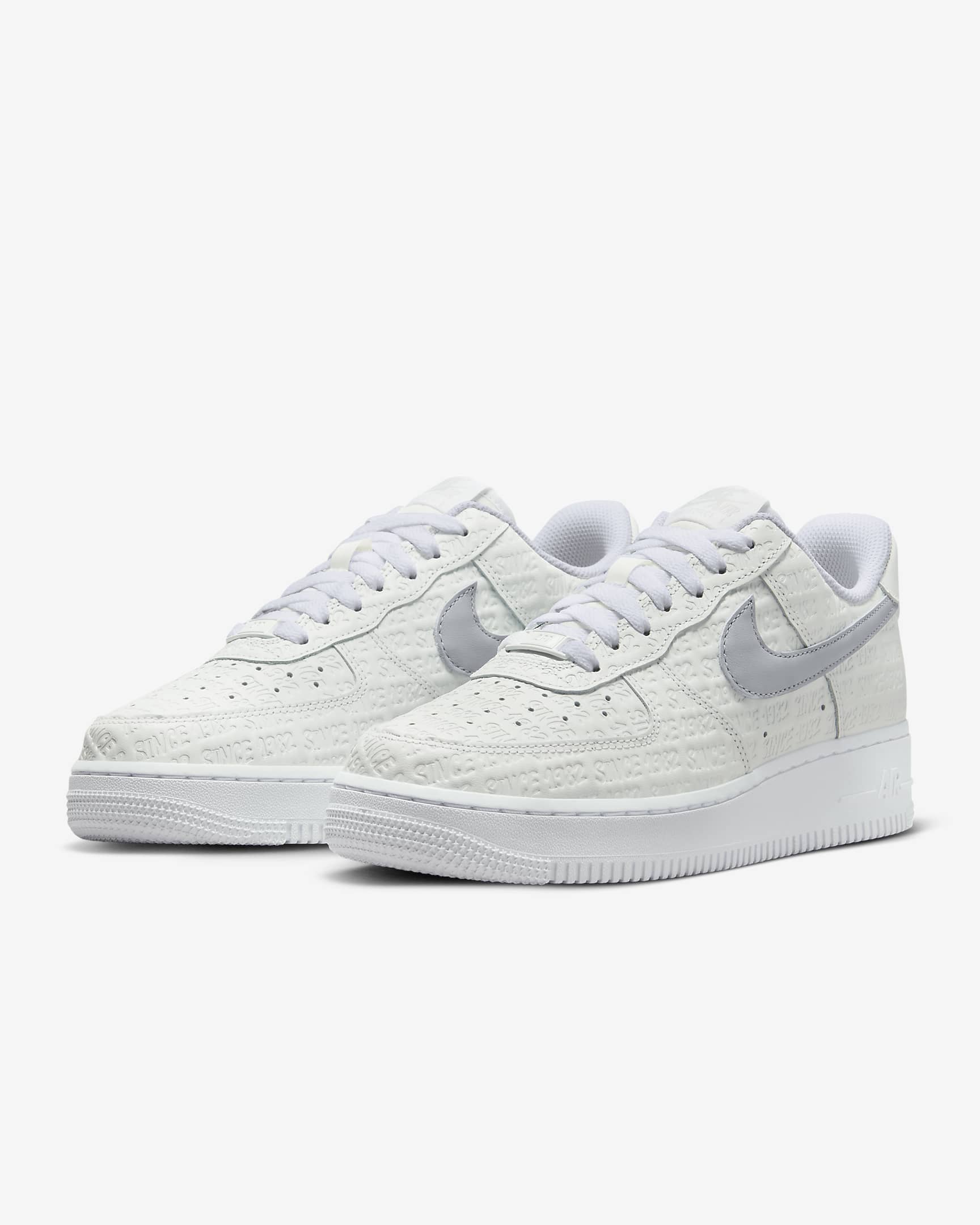 Nike Air Force 1 '07 Low Women's Shoes. Nike BE