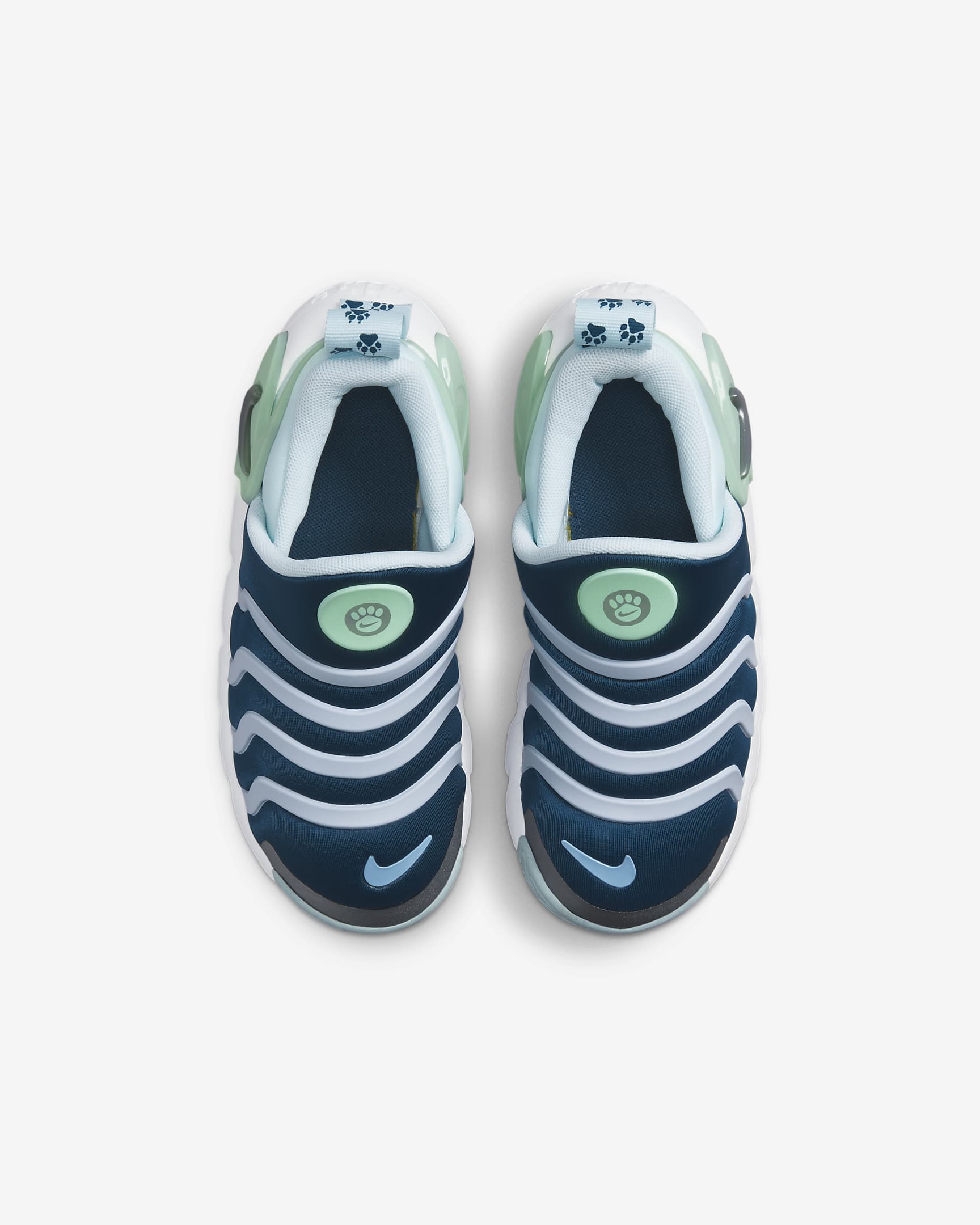 Nike Dynamo GO SE Younger Kids' Easy On/Off Shoes. Nike IN