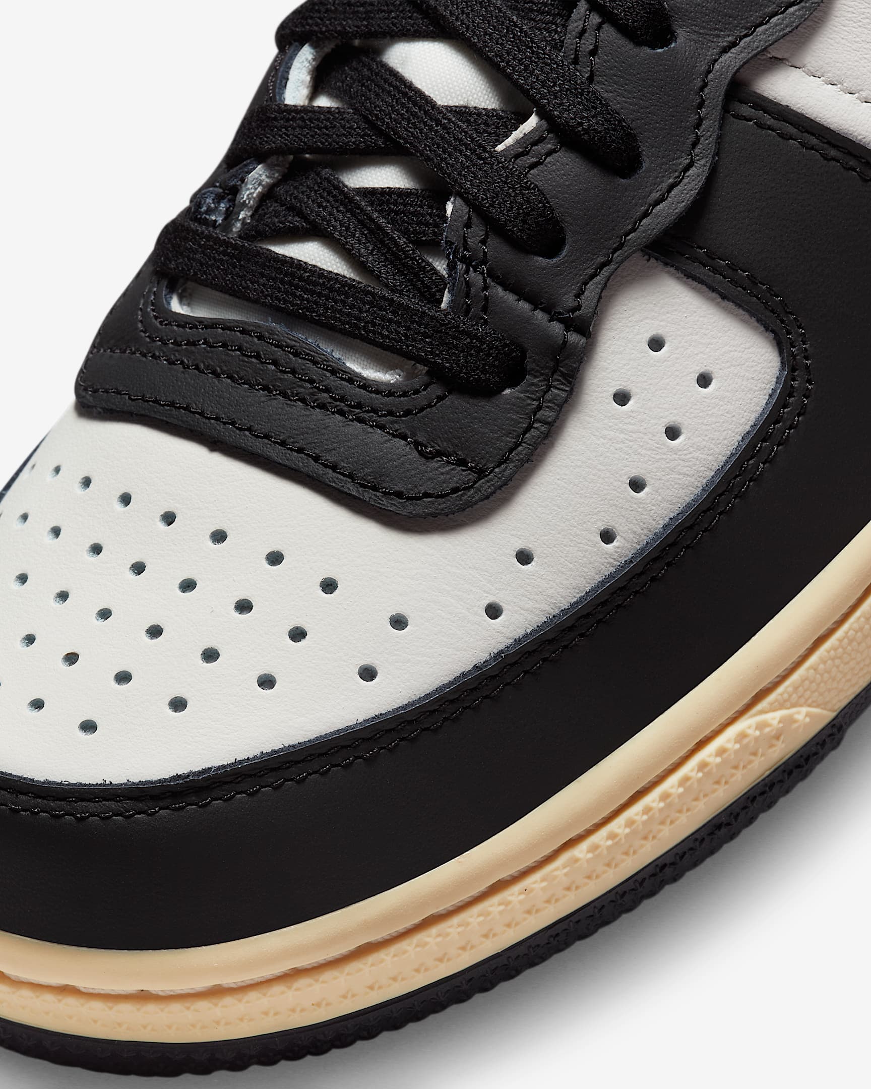 Nike Terminator High Premium Men's Shoes. Nike LU