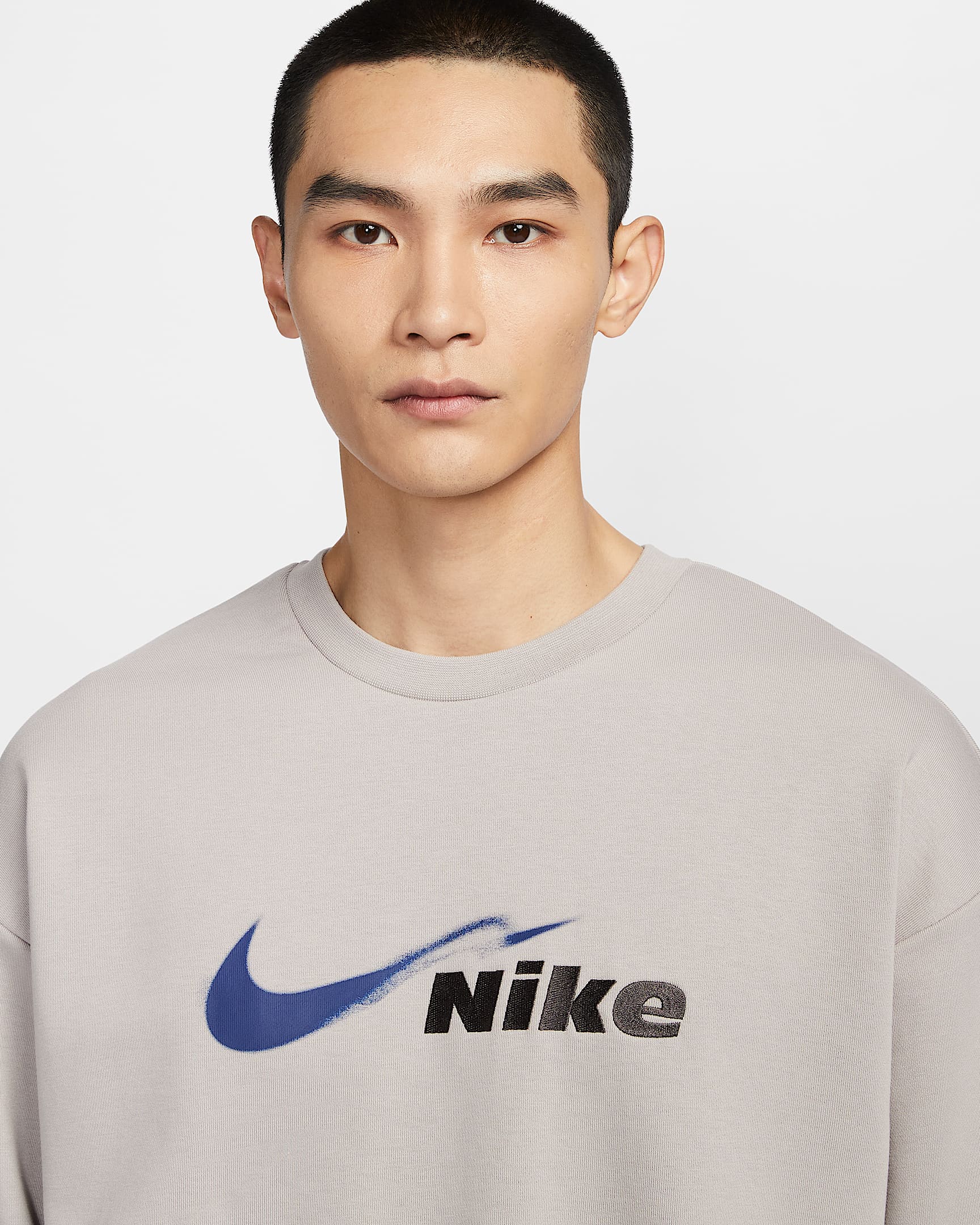 Nike Track Club Men's Dri-FIT Running Fleece Crew-Neck Sweatshirt. Nike VN