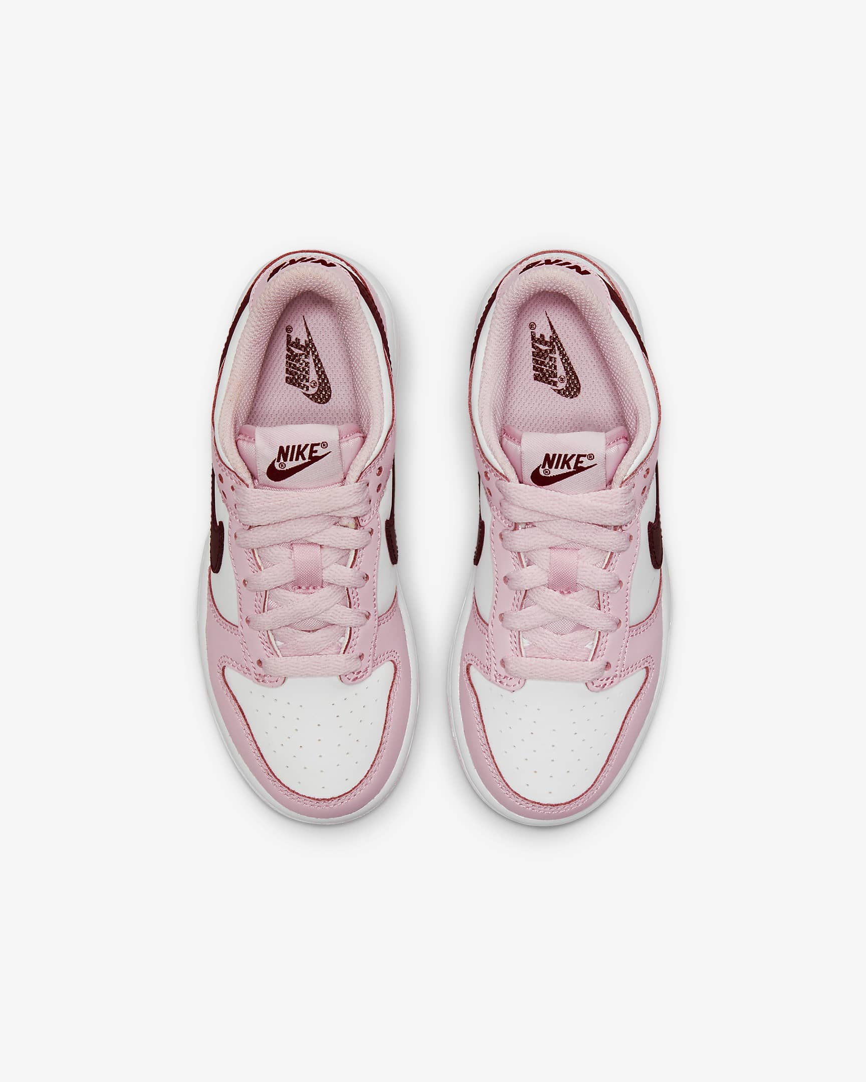 Nike Dunk Low Younger Kids' Shoes. Nike SG