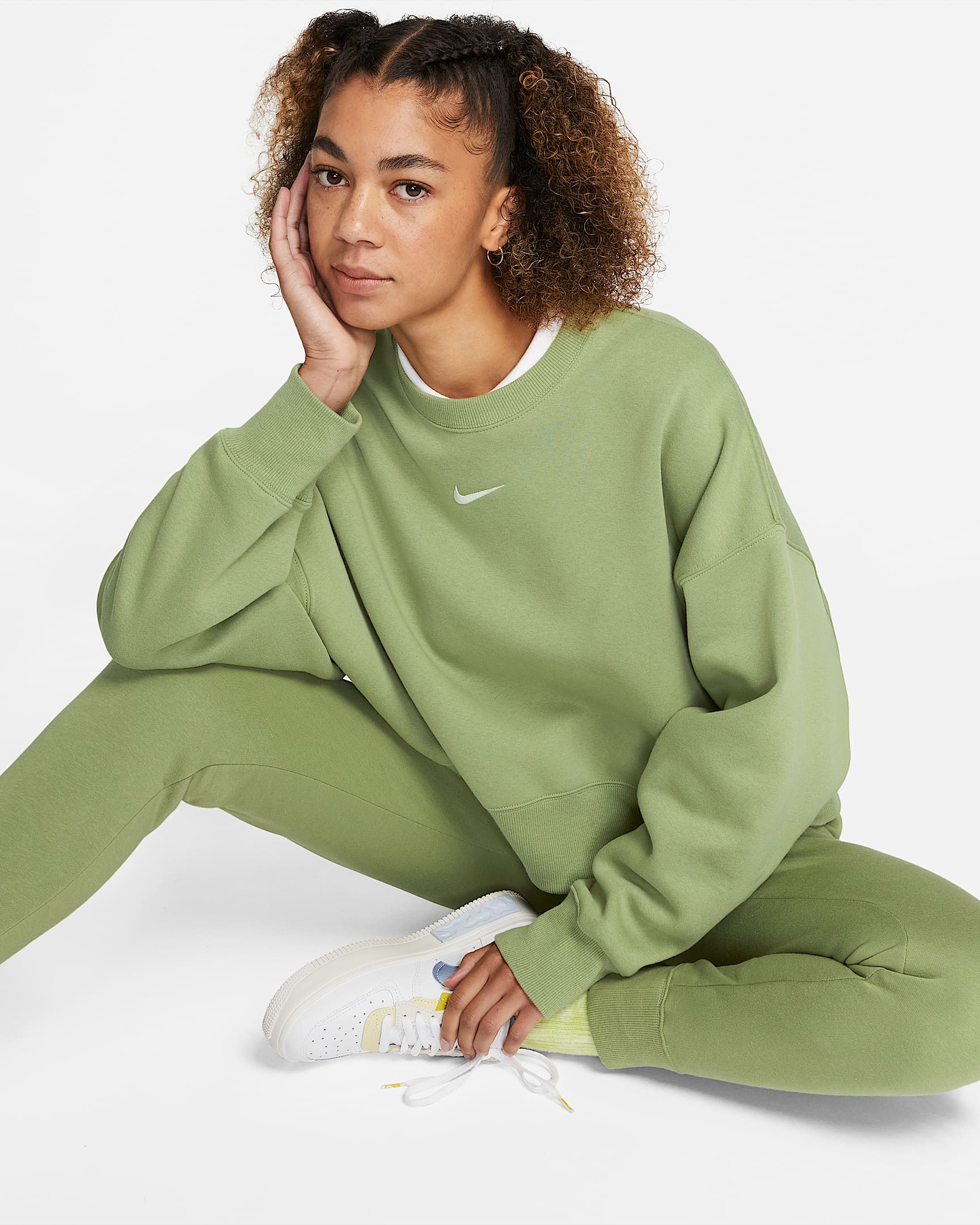Nike Sportswear Phoenix Fleece Women's Over-Oversized Crew-Neck Sweatshirt. Nike CA