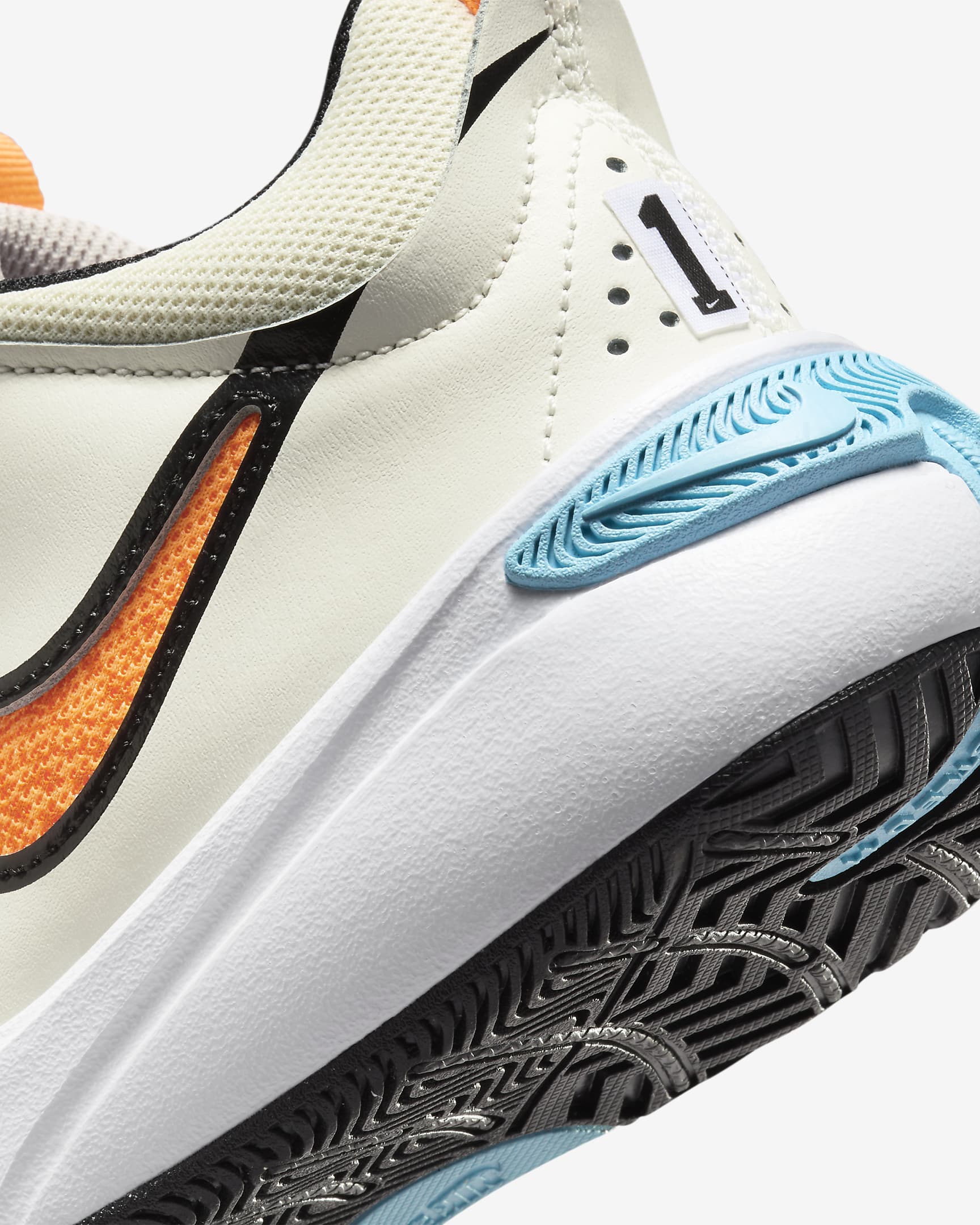 Tenis de básquetbol para niños grandes Nike Team Hustle D 11 "CHBL ...