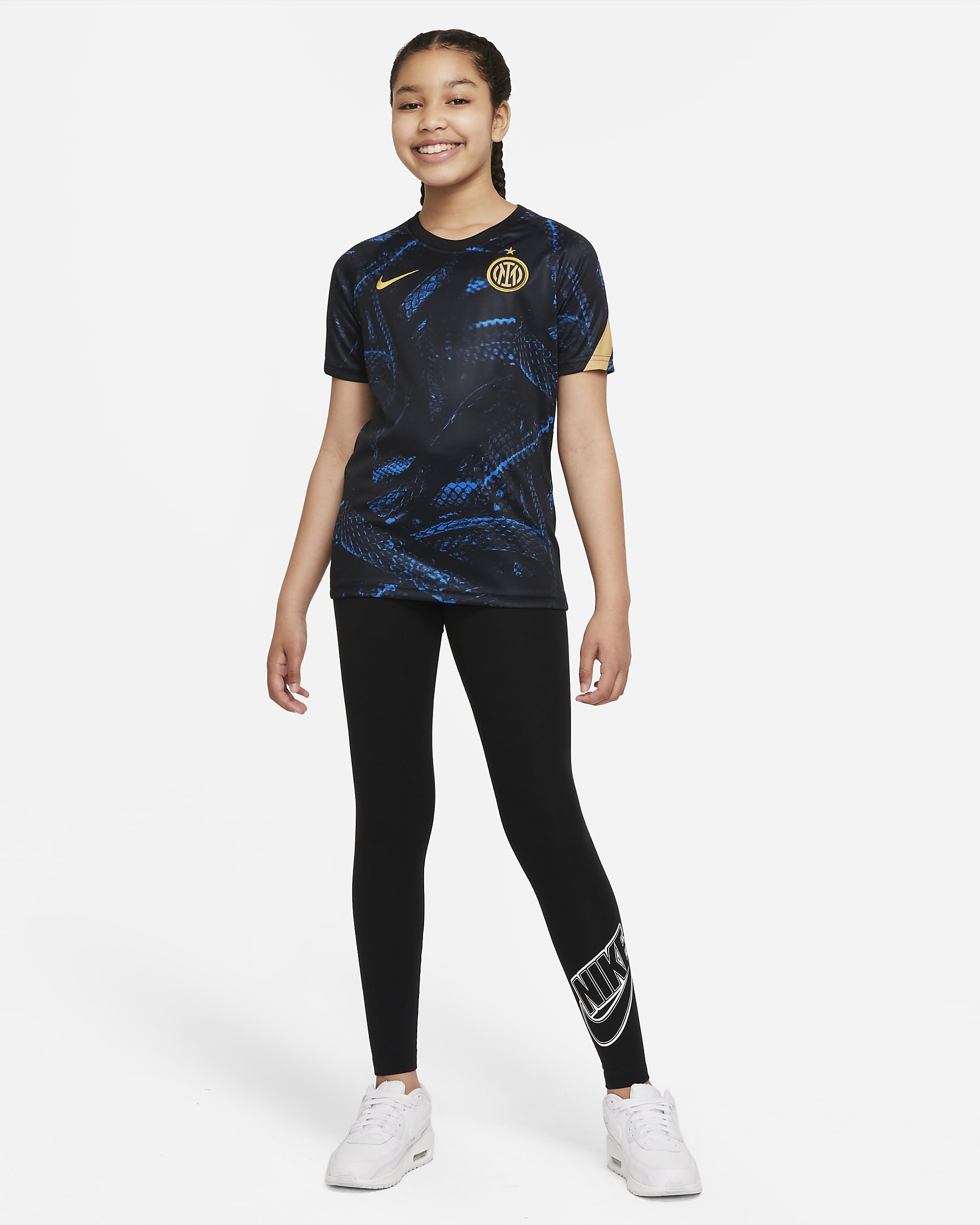 Inter Milan Older Kids' Nike Dri-FIT Pre-Match Football Top. Nike LU