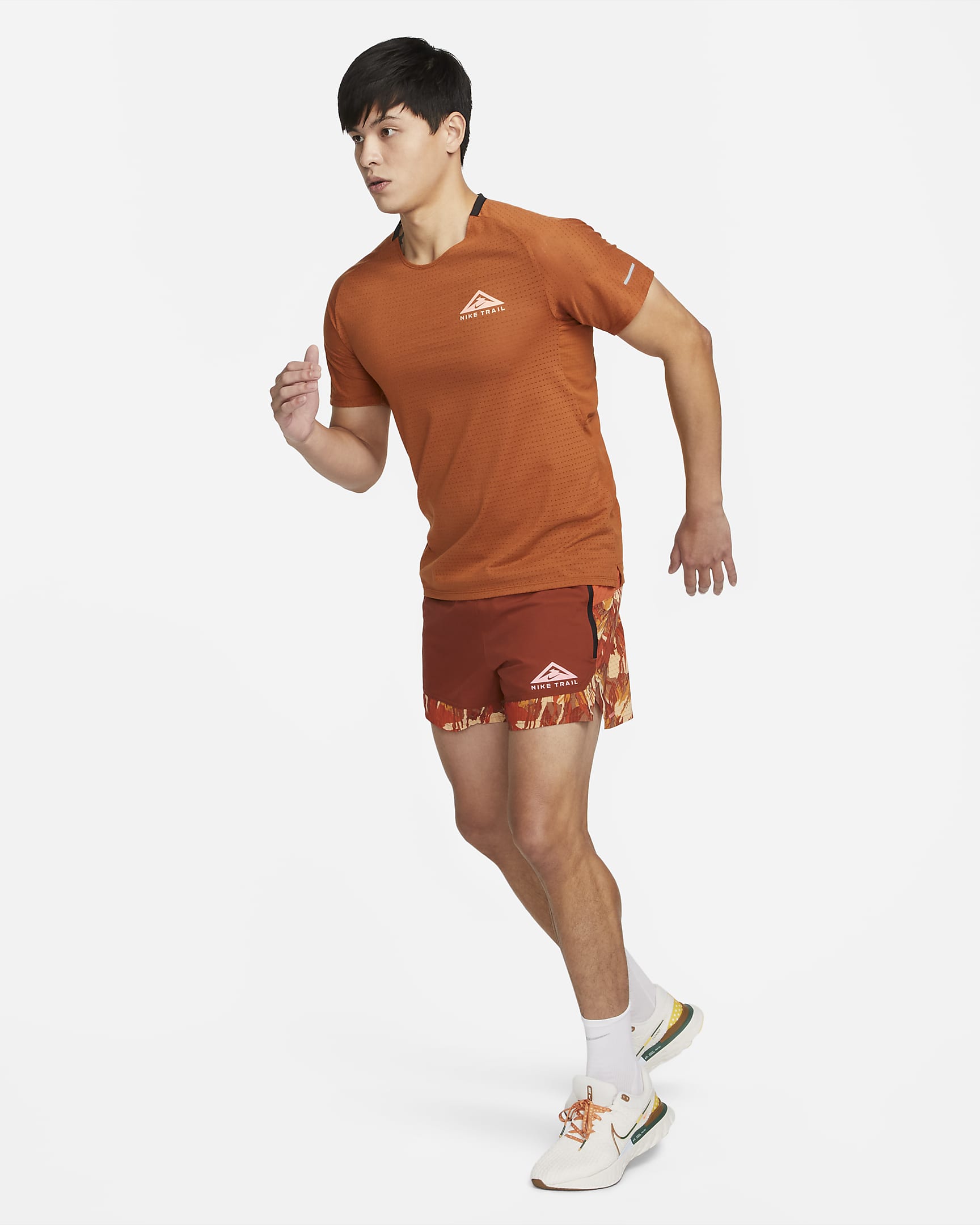 Nike Trail Solar Chase Men's Dri-FIT Short-Sleeve Running Top. Nike UK