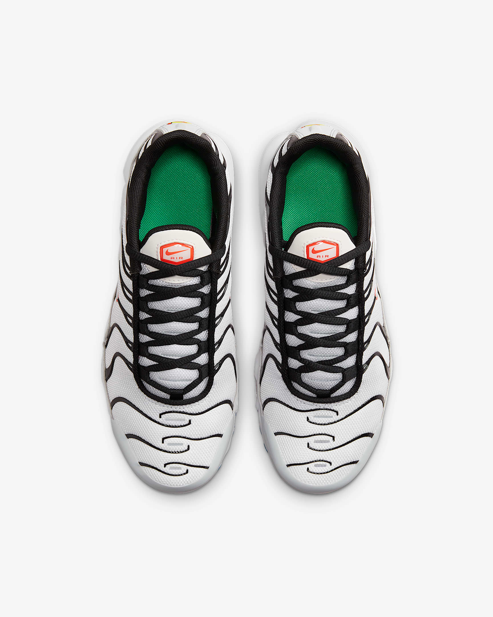 Nike Air Max Plus Older Kids' Shoe. Nike SE