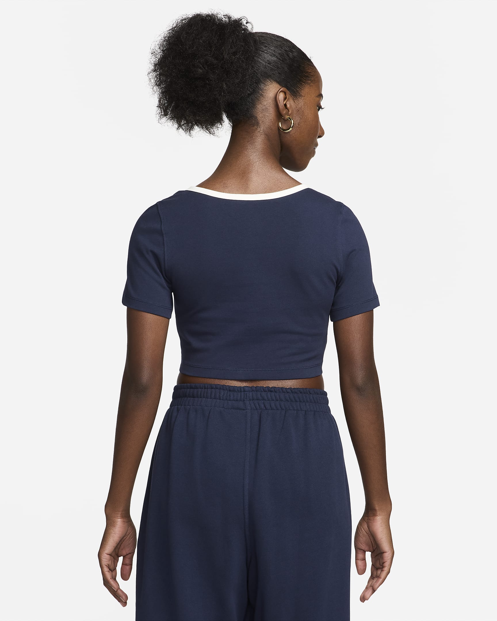 Nike Sportswear Women's Square-Neck Cropped T-Shirt. Nike DK