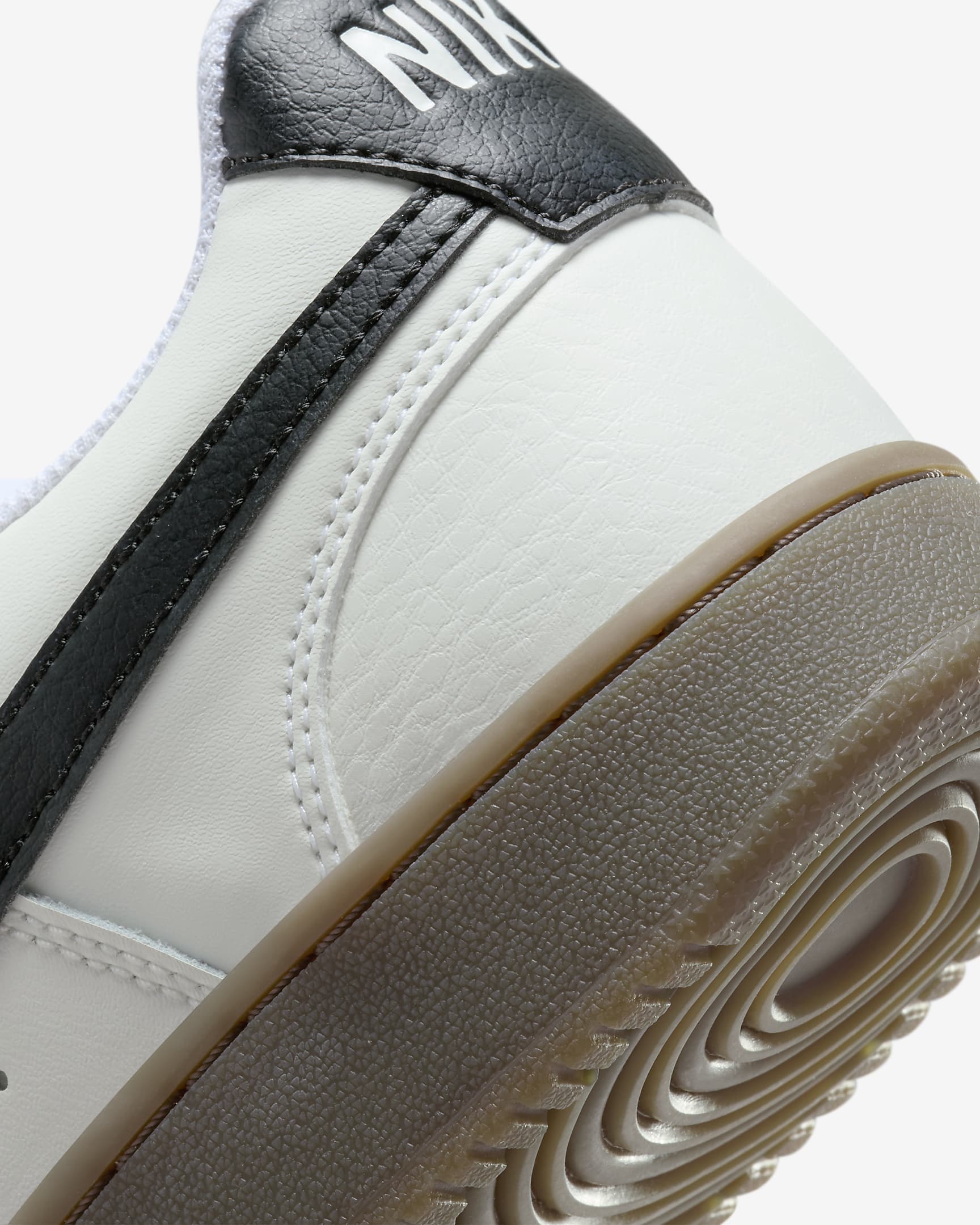 Nike Court Vision Low Herenschoenen. Nike BE