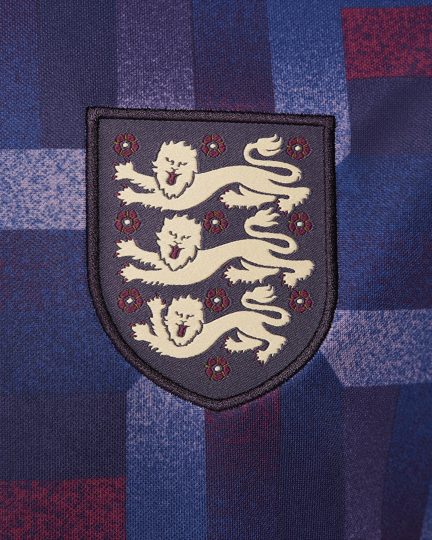 England Academy Pro Men's Nike Dri-FIT Soccer Pre-Match Short-Sleeve ...