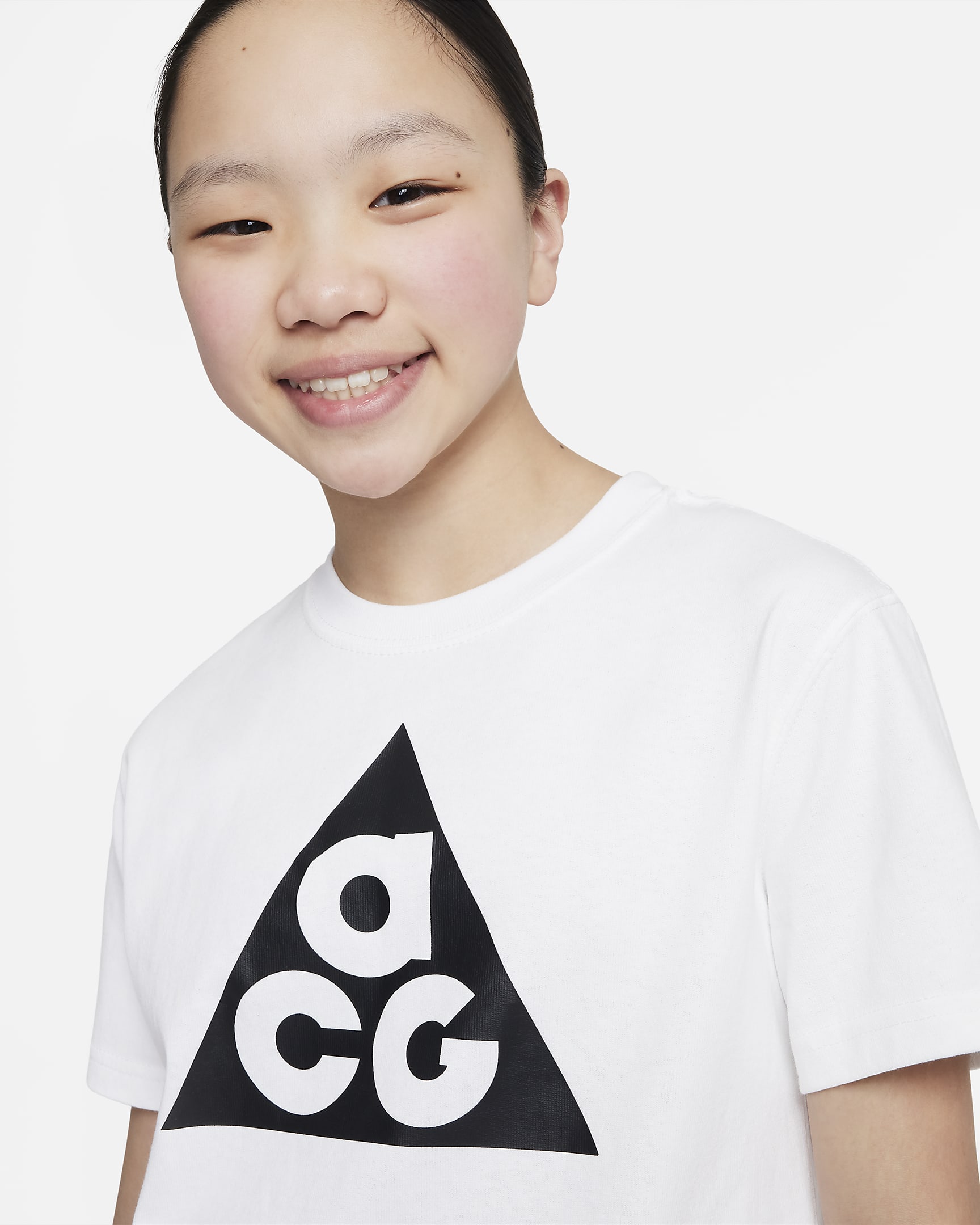 Nike ACG Older Kids' T-Shirt. Nike LU