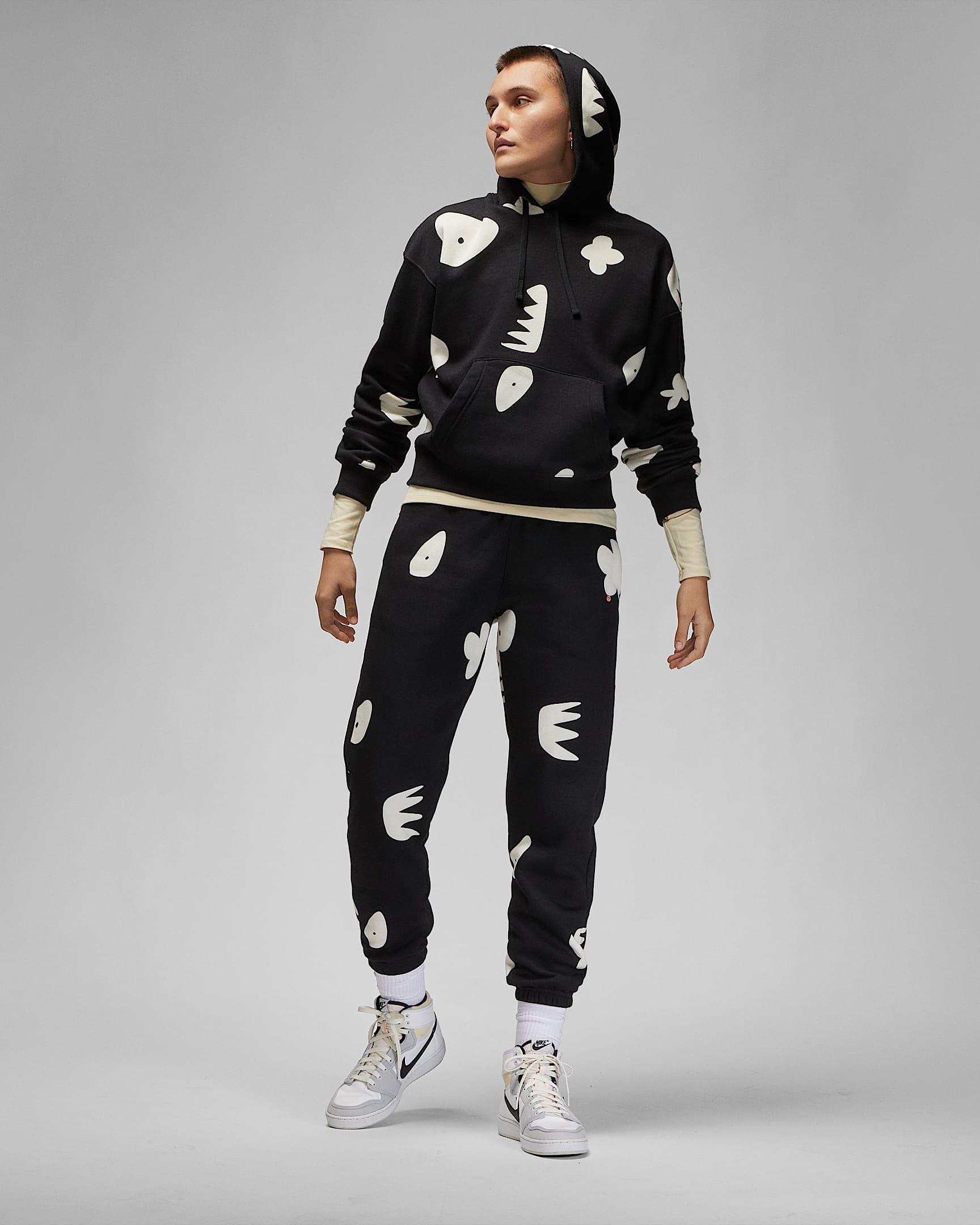 Jordan Artist Series by Mia Lee Women's Fleece Hoodie. Nike ZA