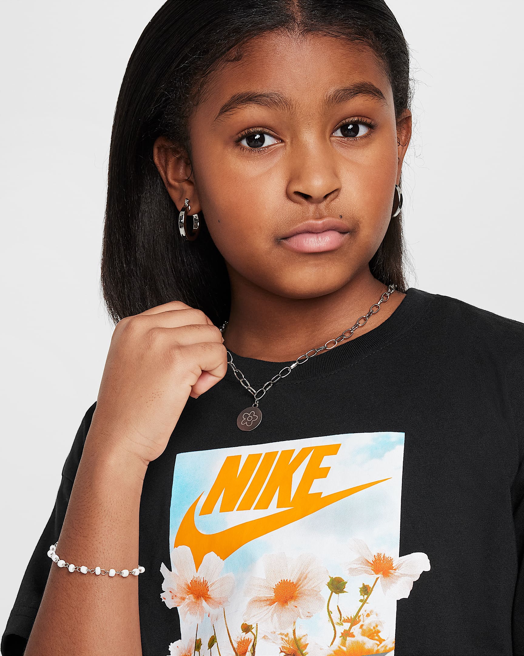 Nike Sportswear Older Kids' (Girls') T-Shirt. Nike MY