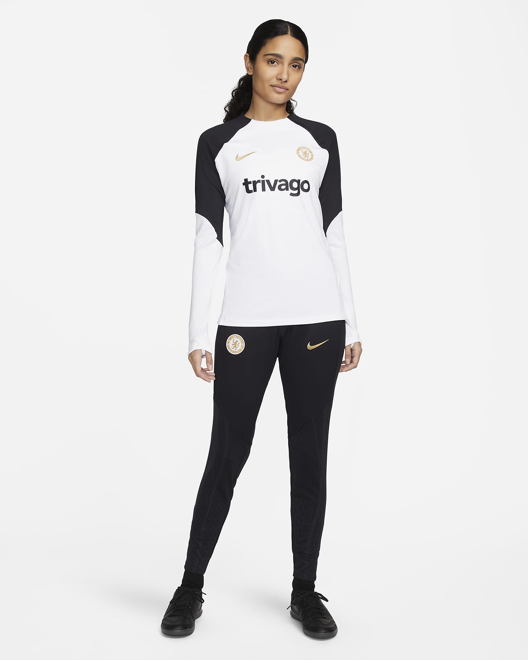 Chelsea F.C. Strike Women's Nike Dri-FIT Crew-Neck Football Drill Top. Nike NZ