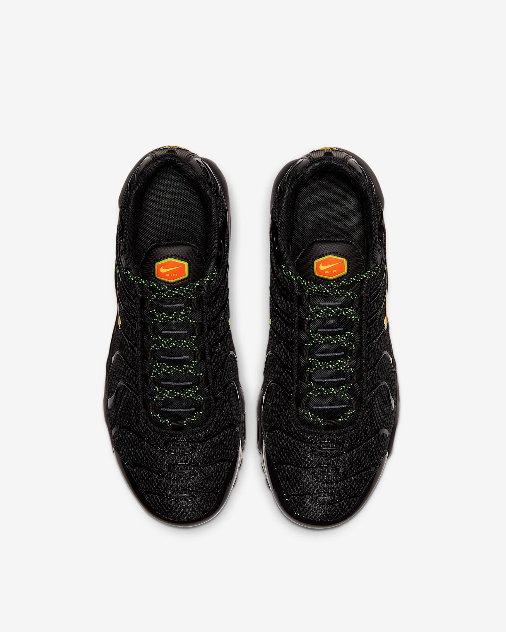 Nike Air Max Plus Older Kids' Shoe. Nike IE